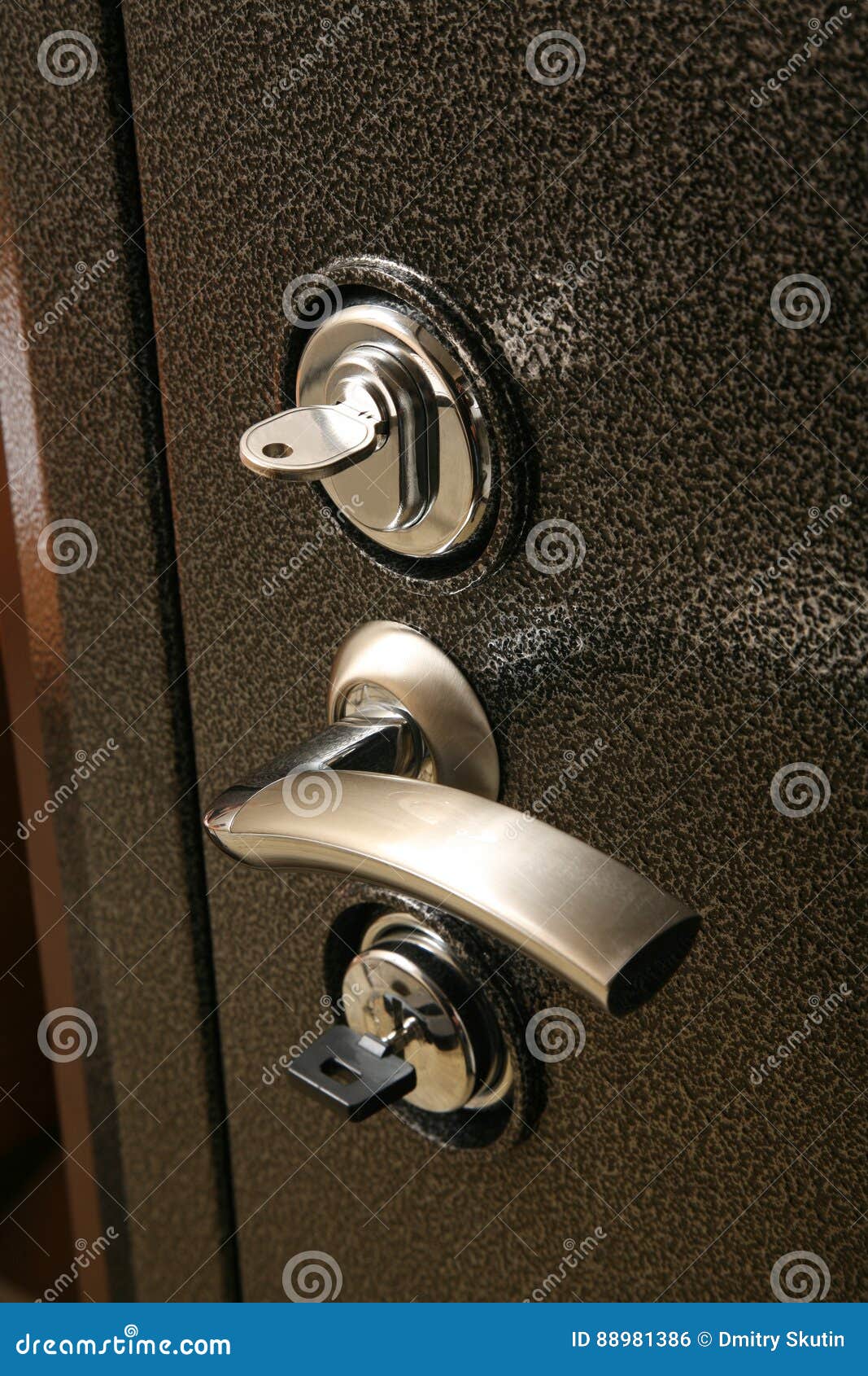 Handle on the Metal Safe Door Stock Photo - Image of design, doorway ...