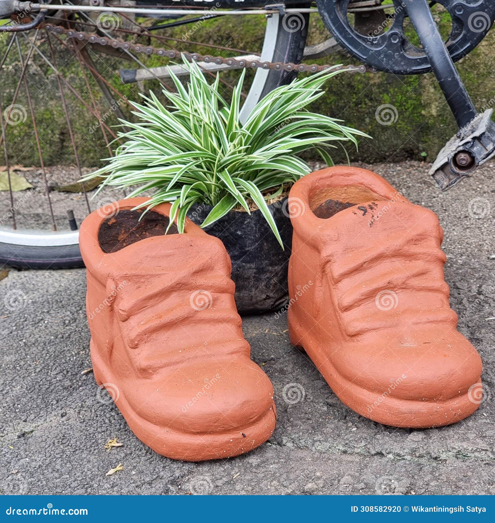 Handmade Clay Pot Shoes Patern Stock Photo - Image of patern, handmade ...