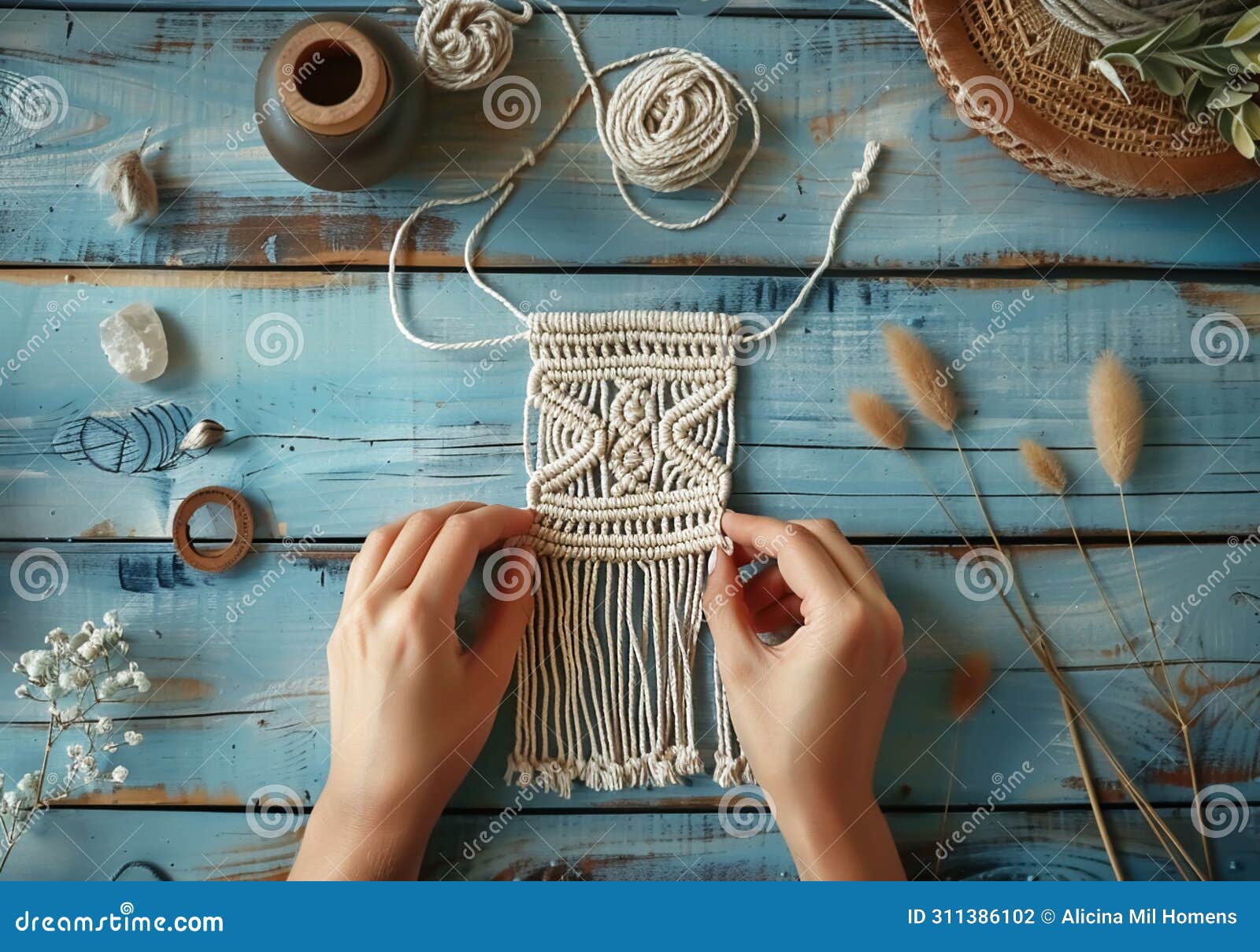Handmade Macramé, Manual Weaving Technique that Uses Elaborate Knots To Create Decorative ...