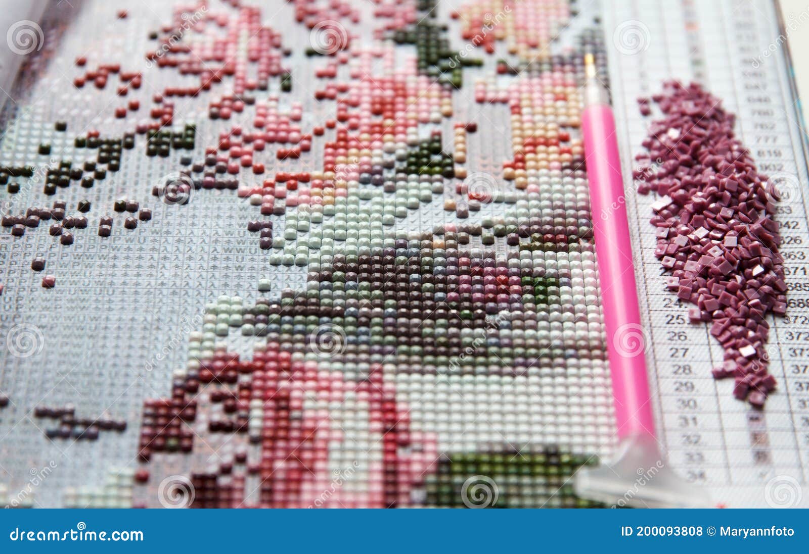 Handmade Process of Creation of Diamond Painting 3d from Rhinestones ...