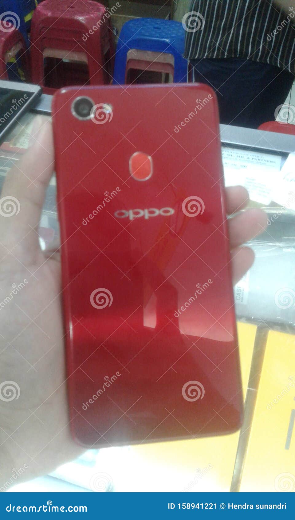 Handphone editorial photo. Image of smarphone, smartphone - 158941221