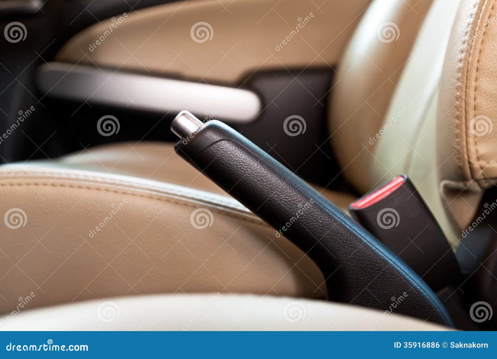 Handrem in auto. stock foto. Image of subcompact, supplementen - 35916886