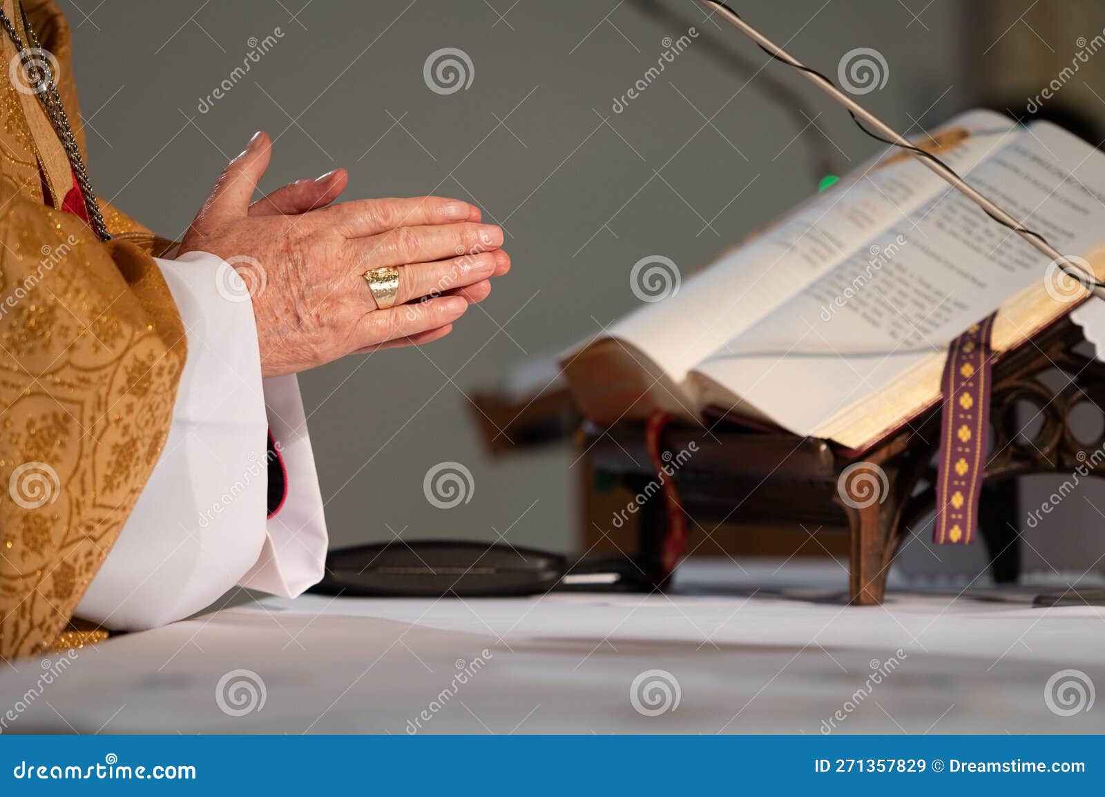 Catholic holly mass stock image. Image of mass, catholic - 271357829