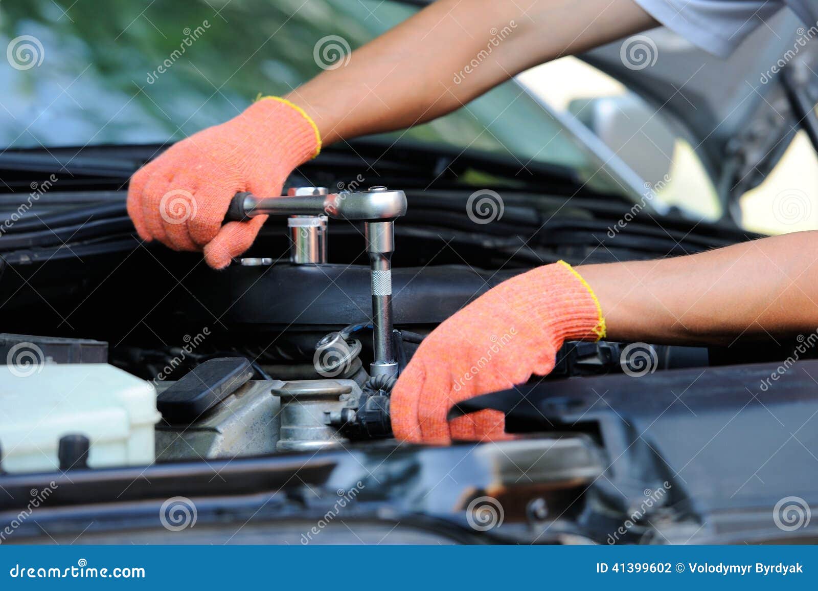 Hands of car mechanic stock photo. Image of grease, automotive - 41399602