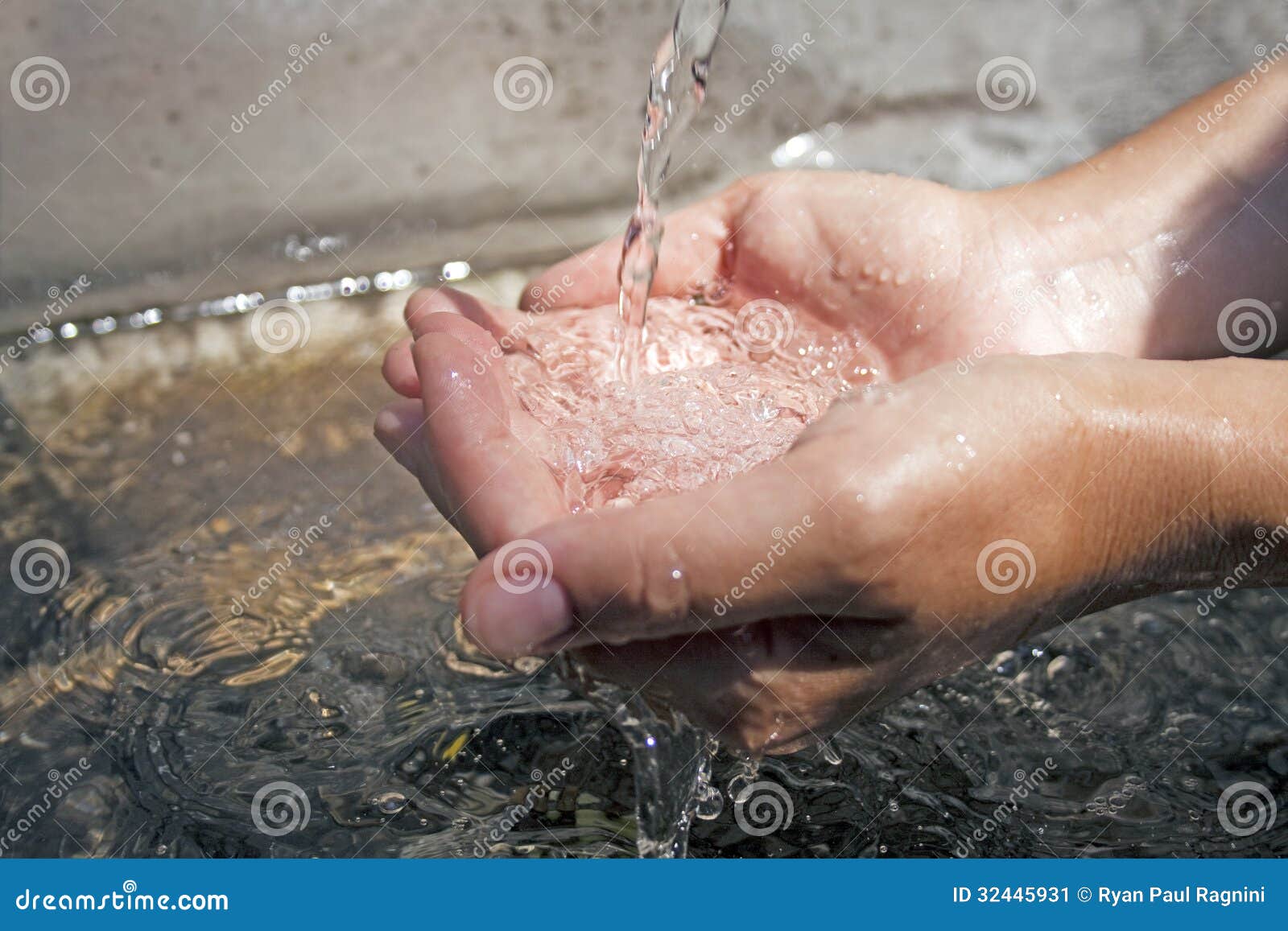 Hands that Collects Cool Water Stock Image - Image of pickup, health ...