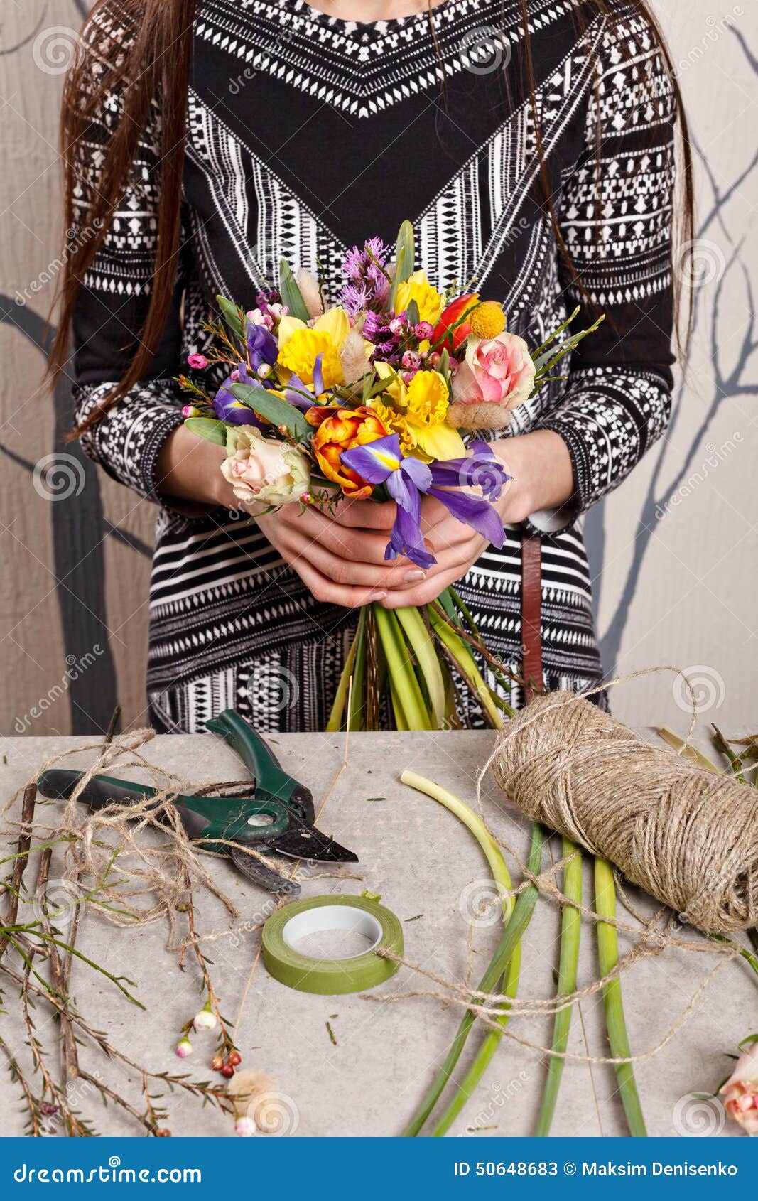 Hands of Florist Making Bouquet Spring Flowers Stock Image - Image of ...