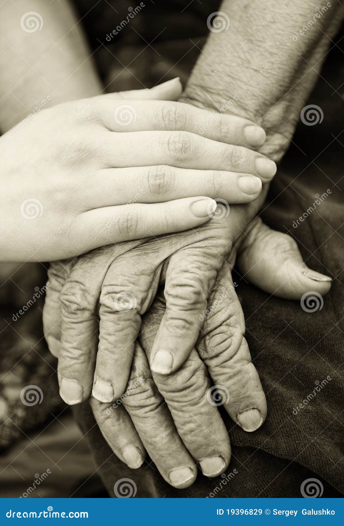 Hands gammalt barn fotografering för bildbyråer. Bild av kamratskap ...