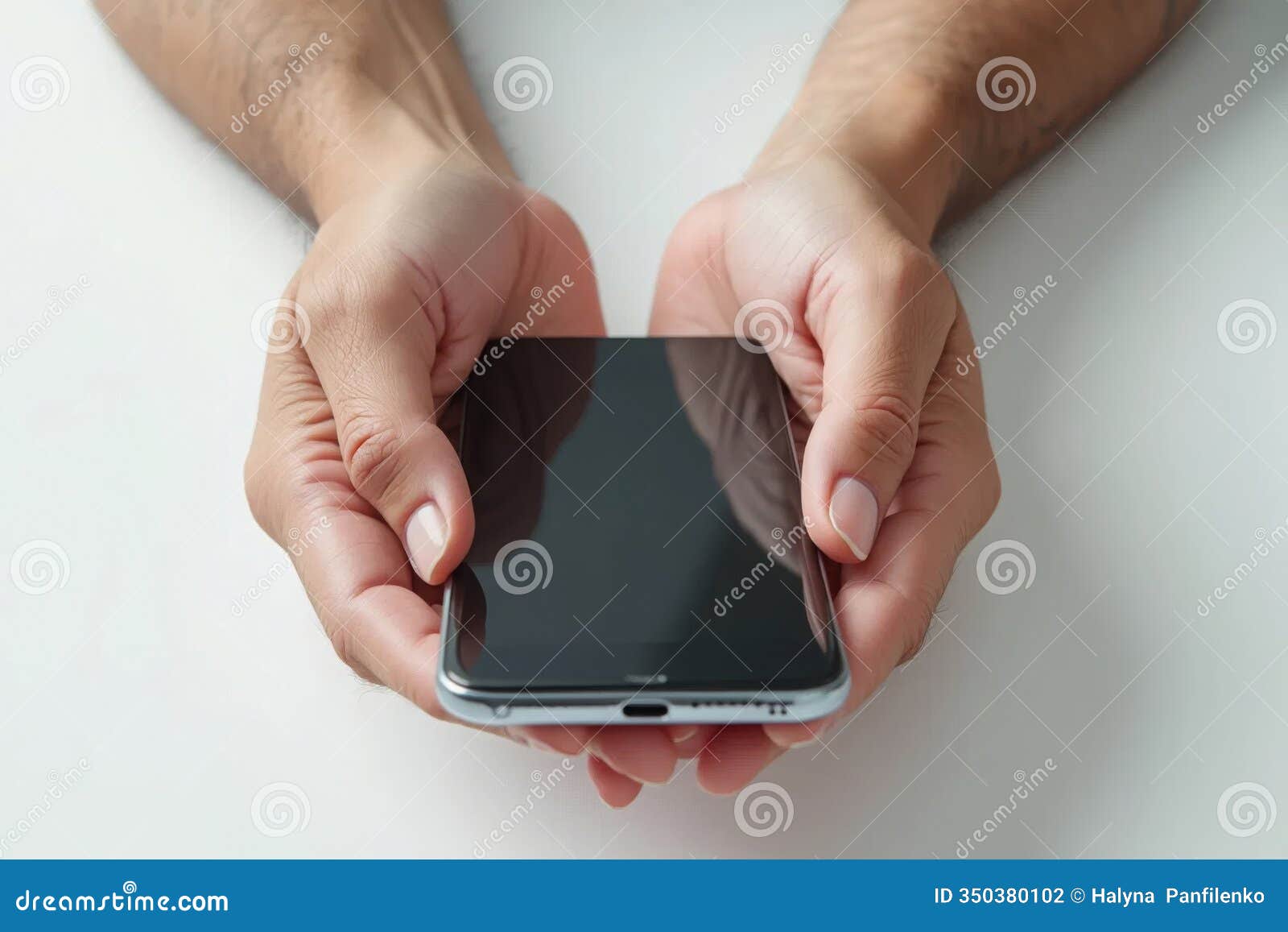 Hands Holding a Smartphone with a Blank Screen, Modern Technology ...