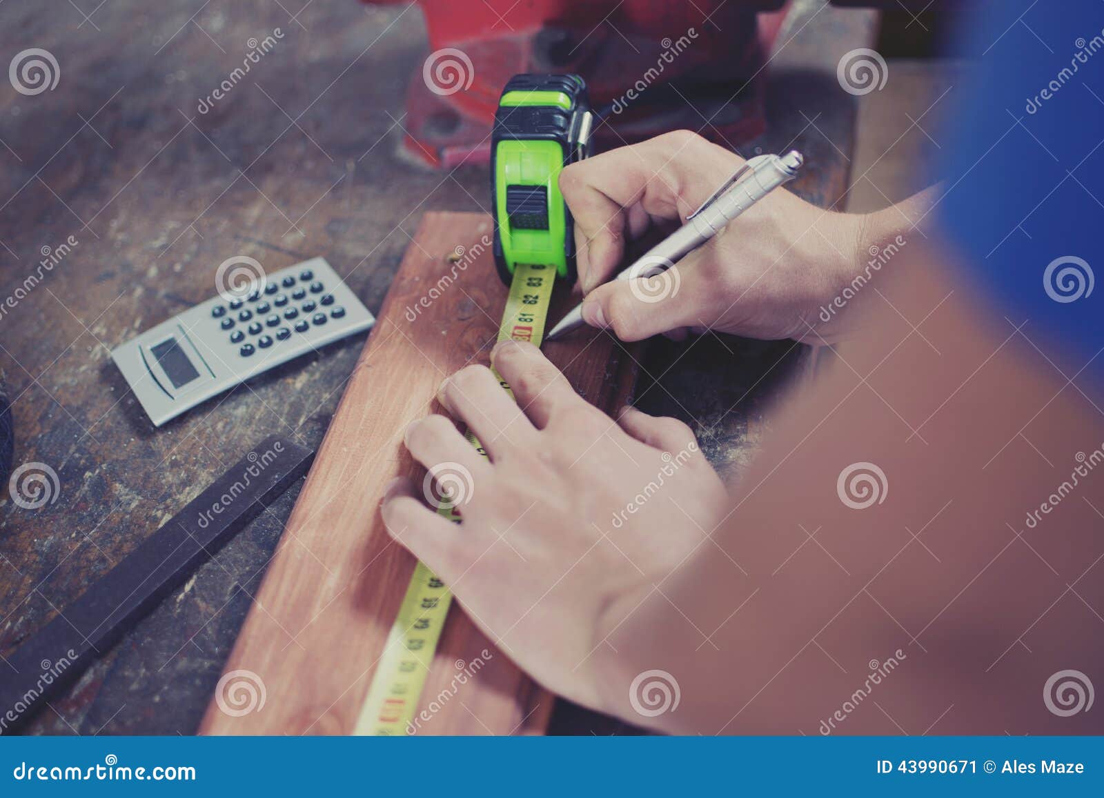 Hands Measuring stock image. Image of handy, male, handyman - 43990671