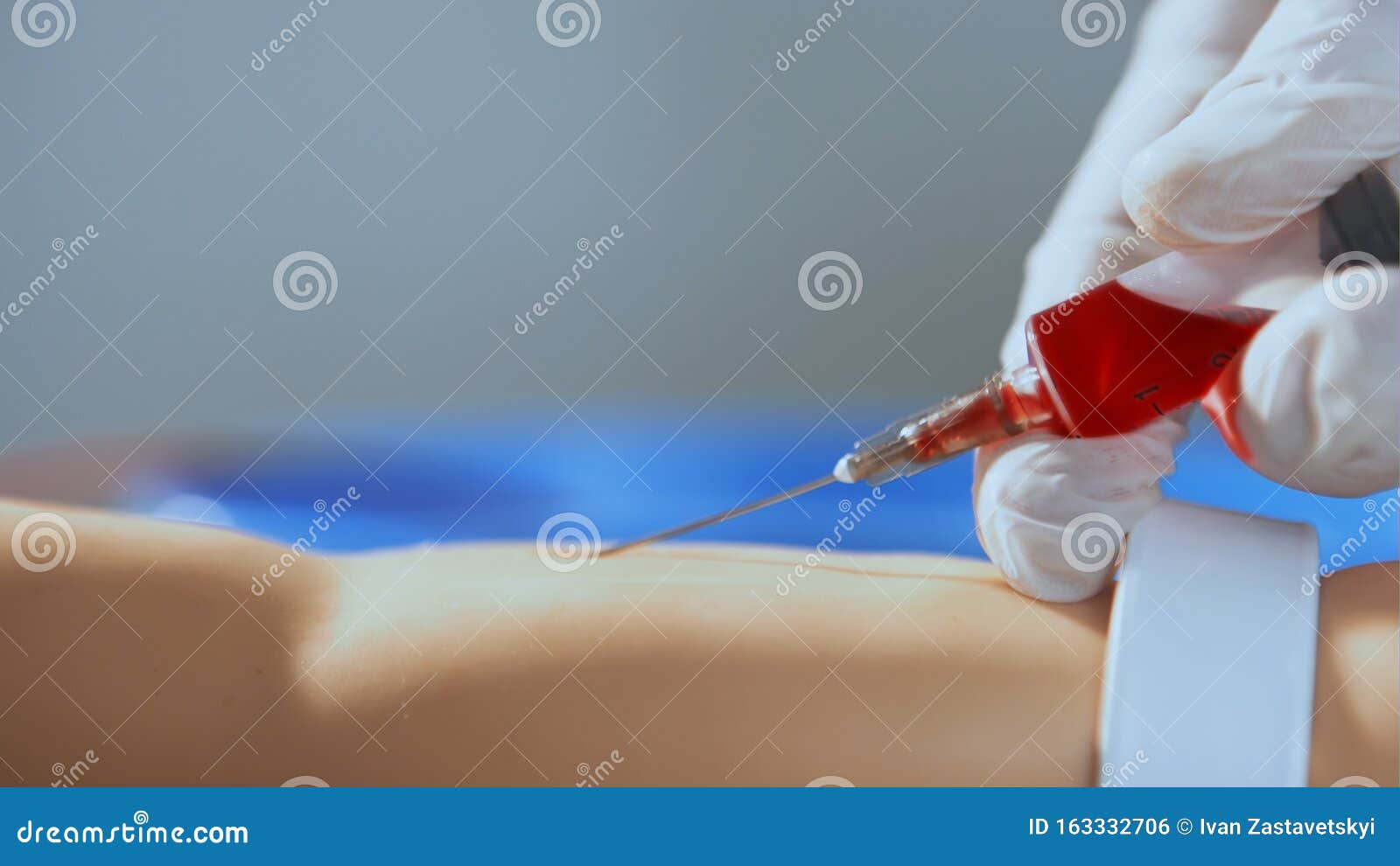 Hands of Medical Student Making an Injection To the Dummy Hand Stock ...