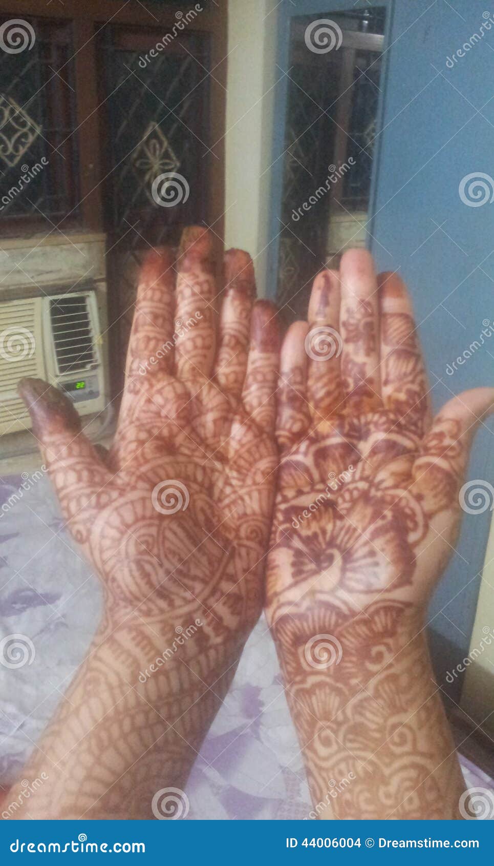 Hands editorial stock image. Image of mehandhi, colours - 44006004