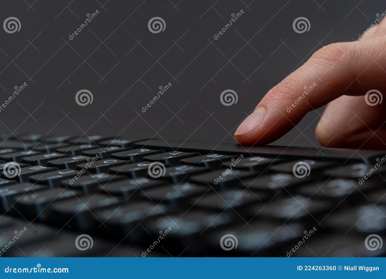 Hands Pointing Pressing Computer Keyboard Keys Typewriting New Ideas ...