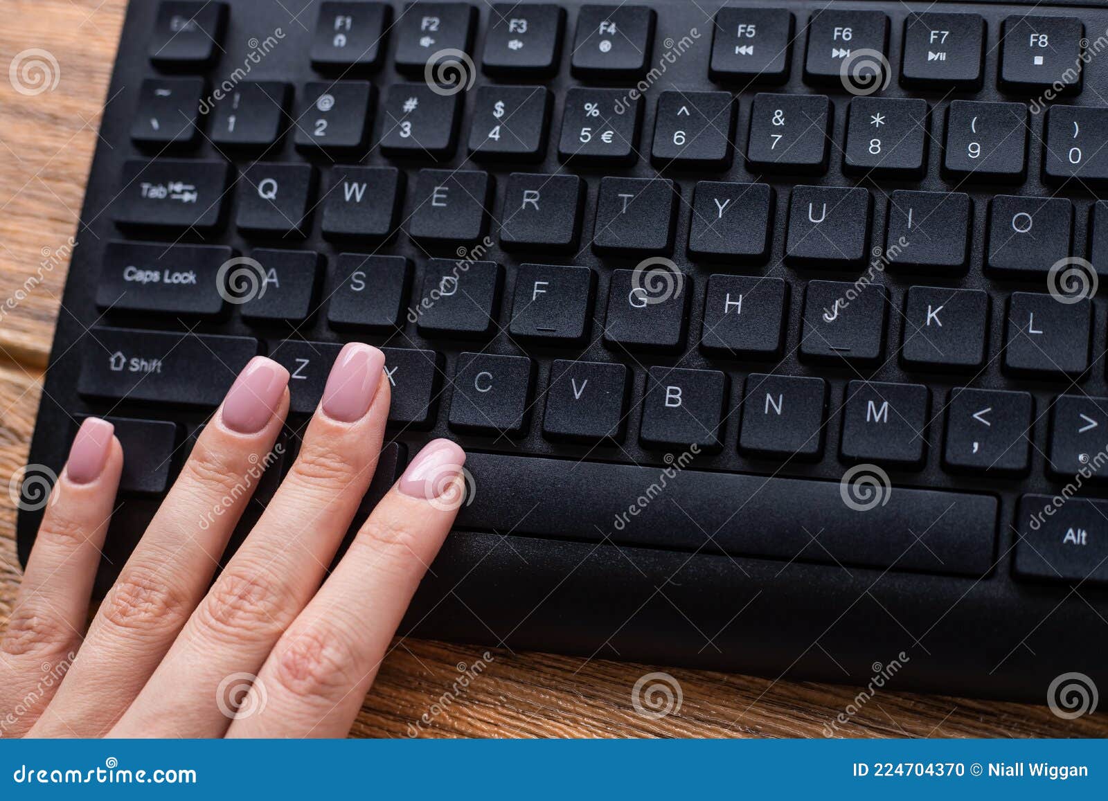 Hands Pointing Pressing Computer Keyboard Keys Typewriting New Ideas ...