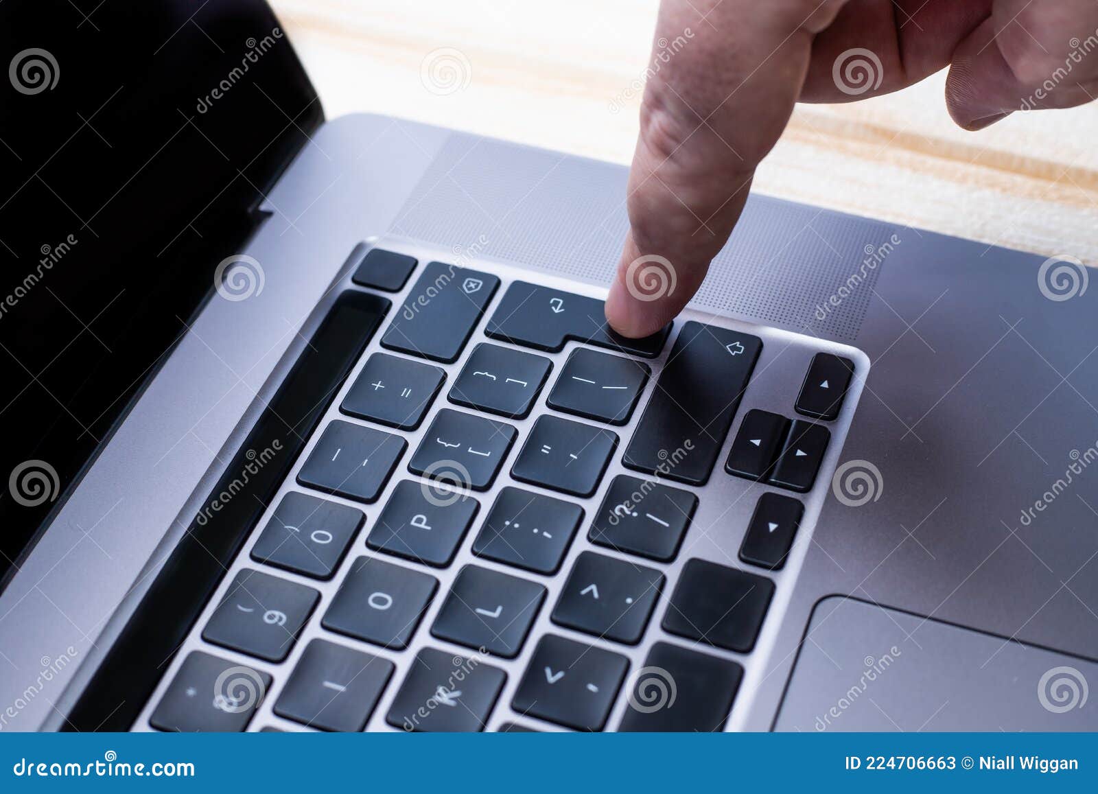Hands Pointing Pressing Computer Keyboard Keys Typewriting New Ideas ...