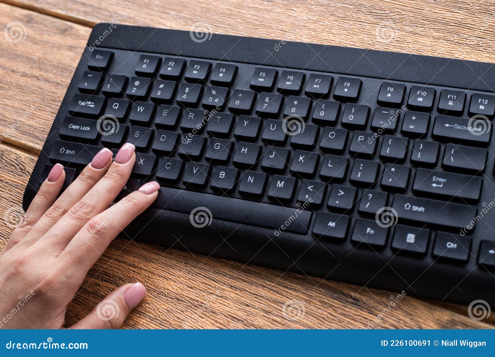 Hands Pointing Pressing Computer Keyboard Keys Typewriting New Ideas ...