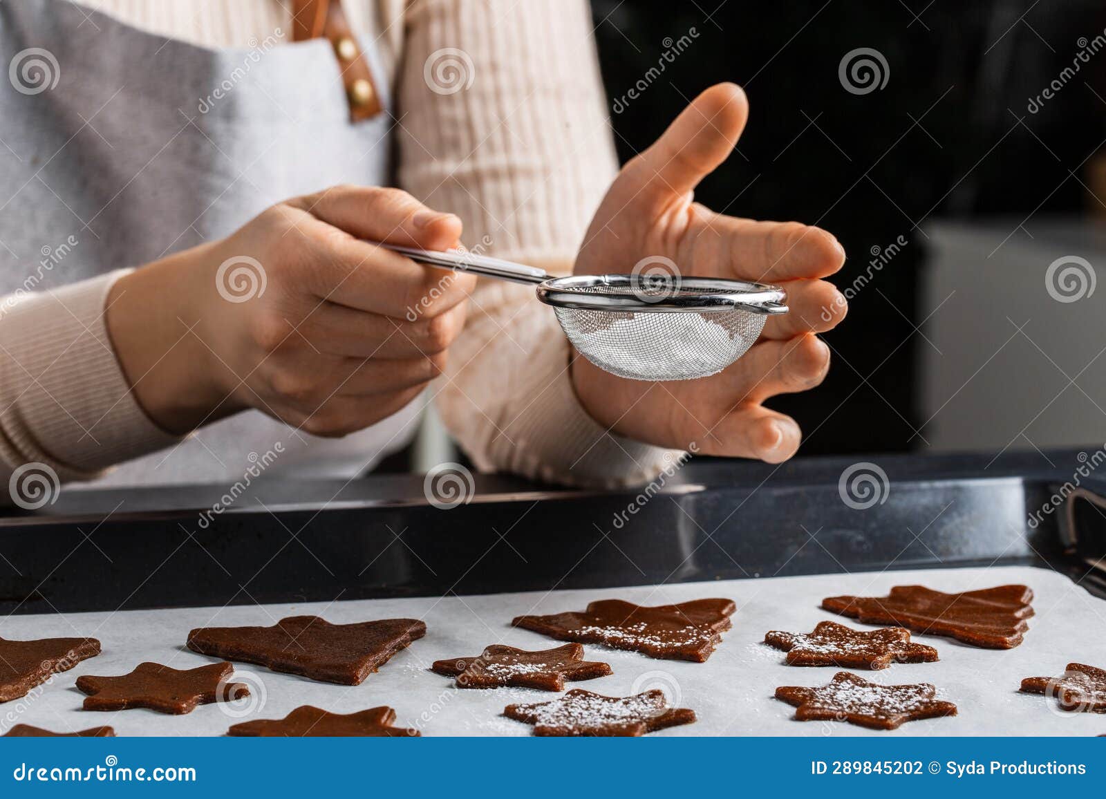 Hands Sifting Sugar through Sieve To Gingerbread Stock Photo - Image of ...