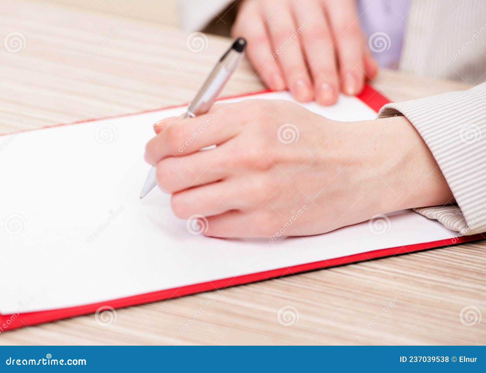 Hands Taking Notes in the Pad Stock Photo - Image of fingers, notebook ...