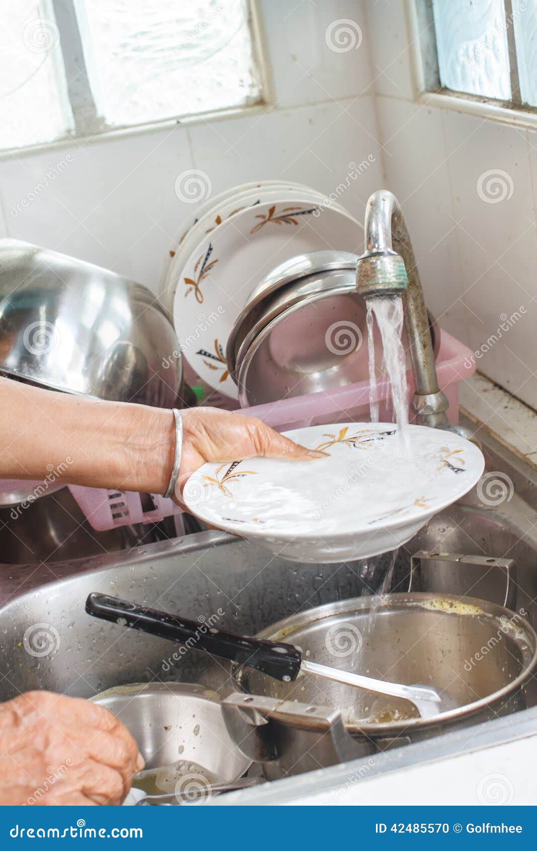 Hands To Washing Disk Close Up Stock Photo - Image of kitchen ...