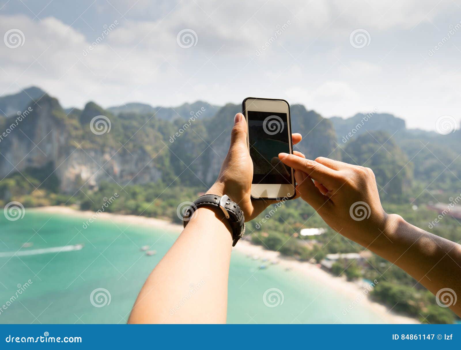 Hands Use Smartphone Outdoor Stock Image - Image of cell, hold: 84861147