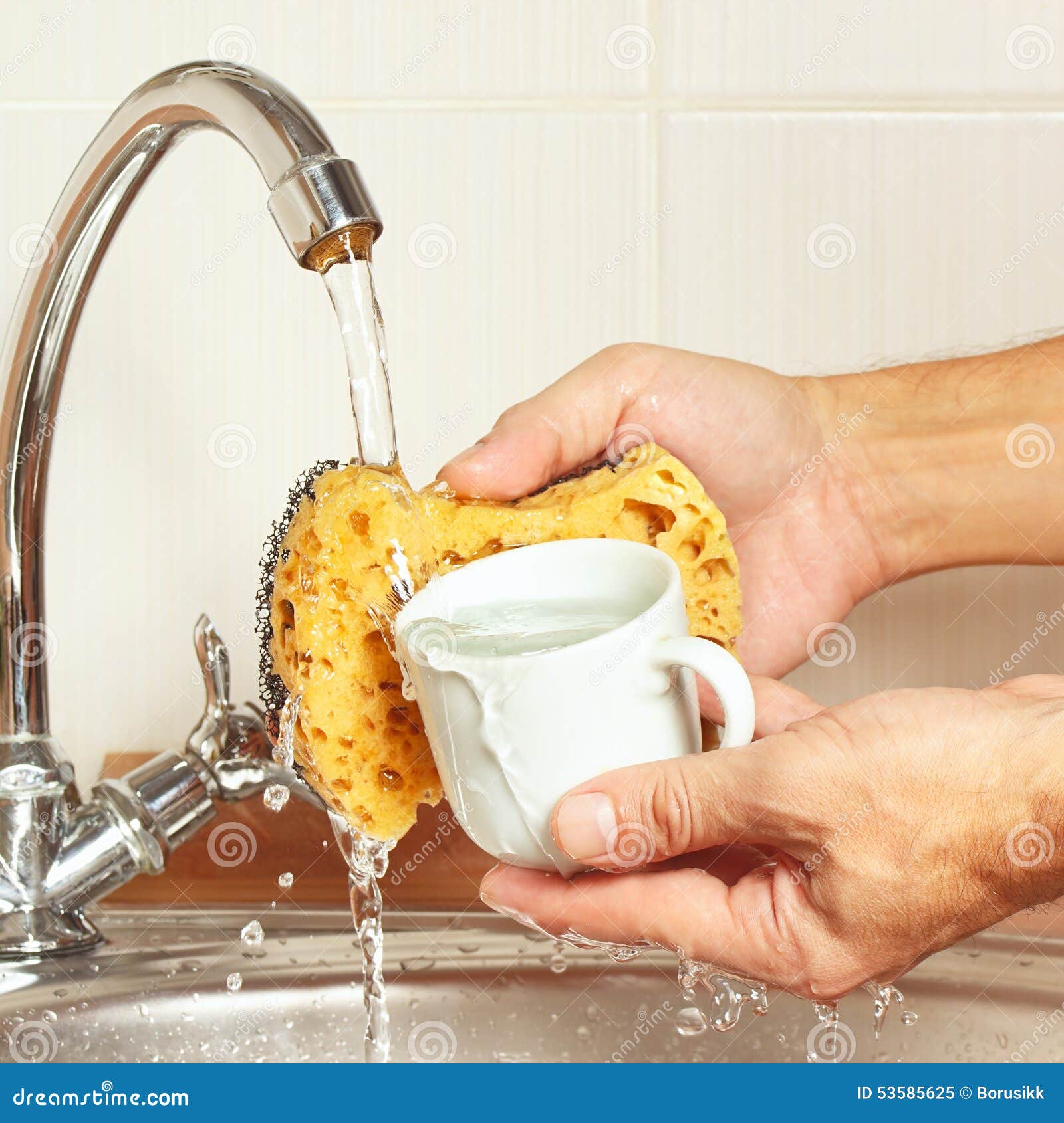 Hands Wash Cup Under Running Water Kitchen Stock Photos - Download 54 ...