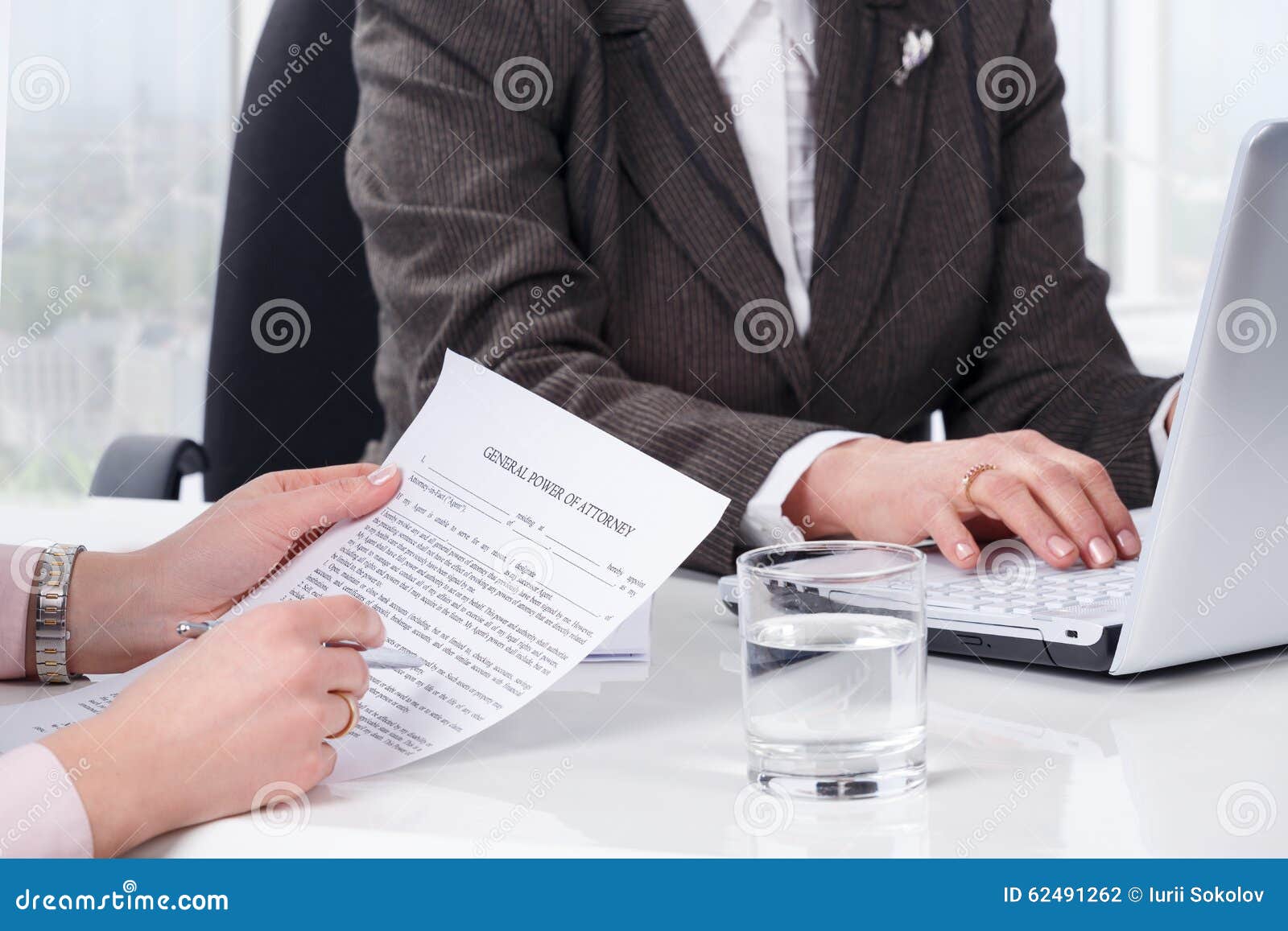 Hands of the Woman Signature Document Stock Photo - Image of desk, hand ...