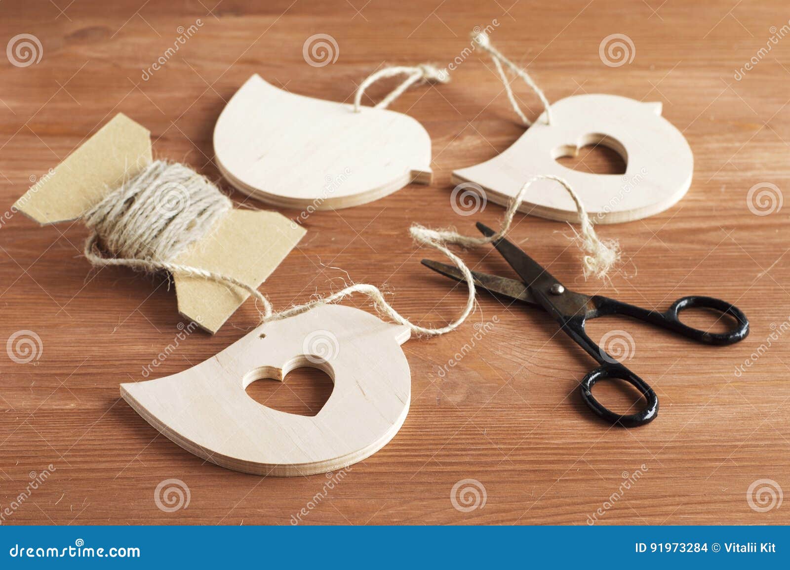 Hands of Wood Crafts Using Scissors and Rope Stock Photo - Image of ...