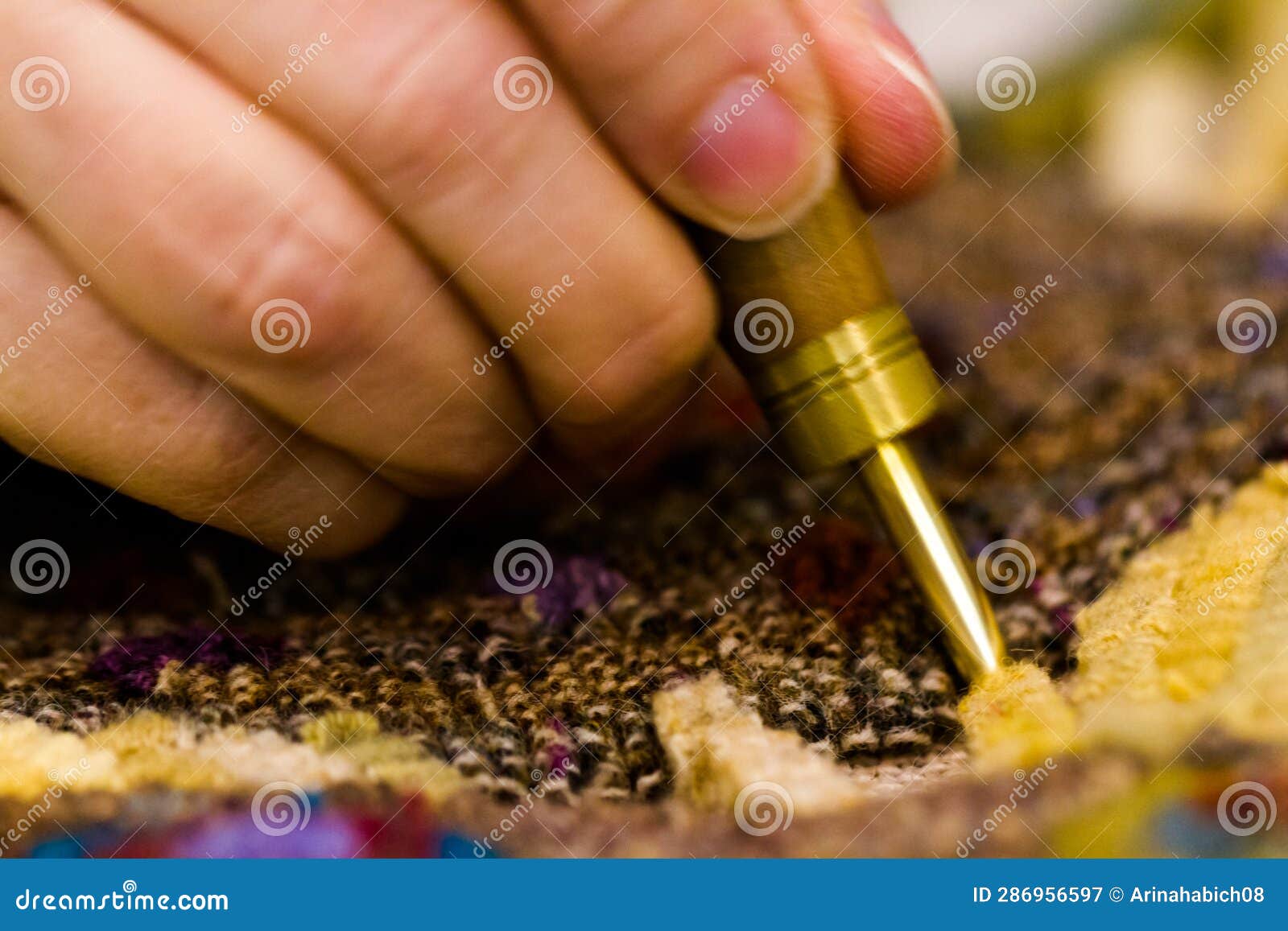 Rug hooking stock image. Image of hook, hold, woven - 286956597