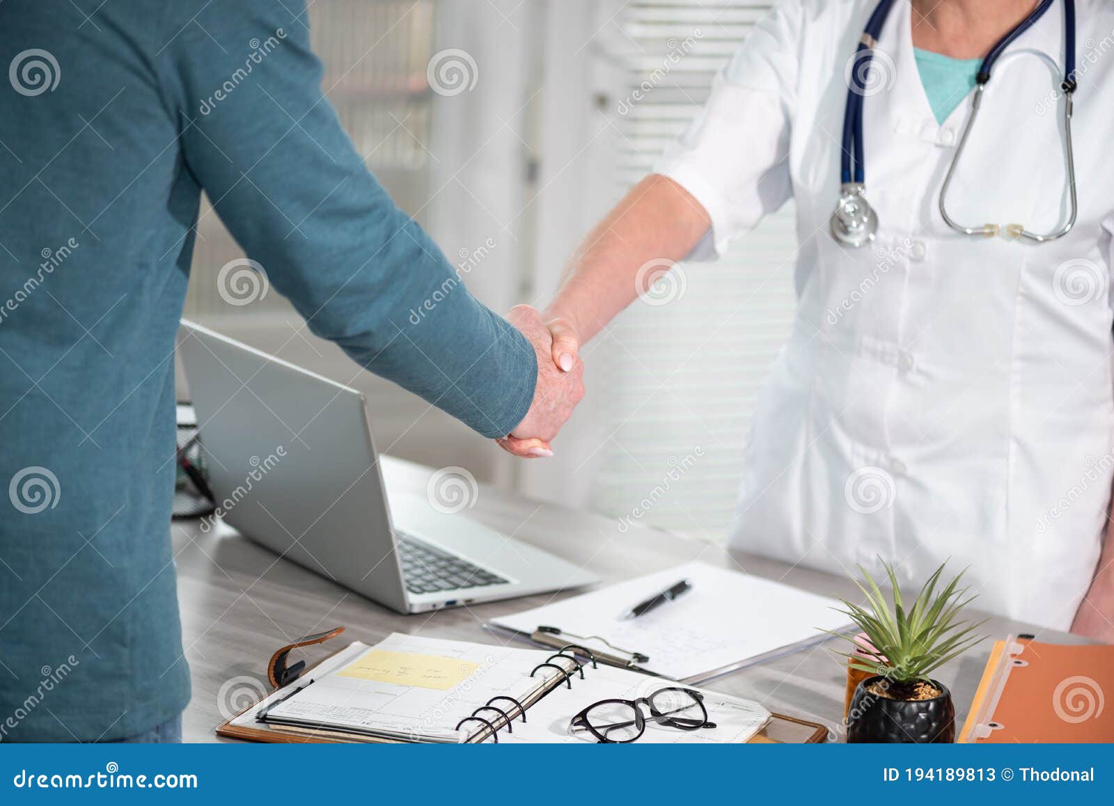 Handshake between Doctor and Patient Stock Image - Image of support ...