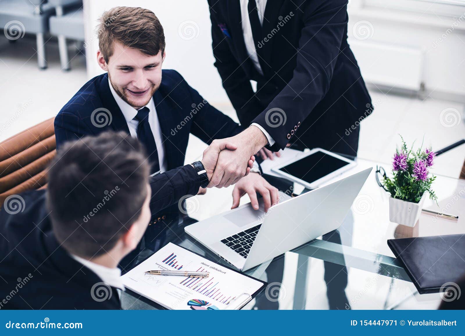 Handshake Manager and the Client after Discussion of the Financial ...