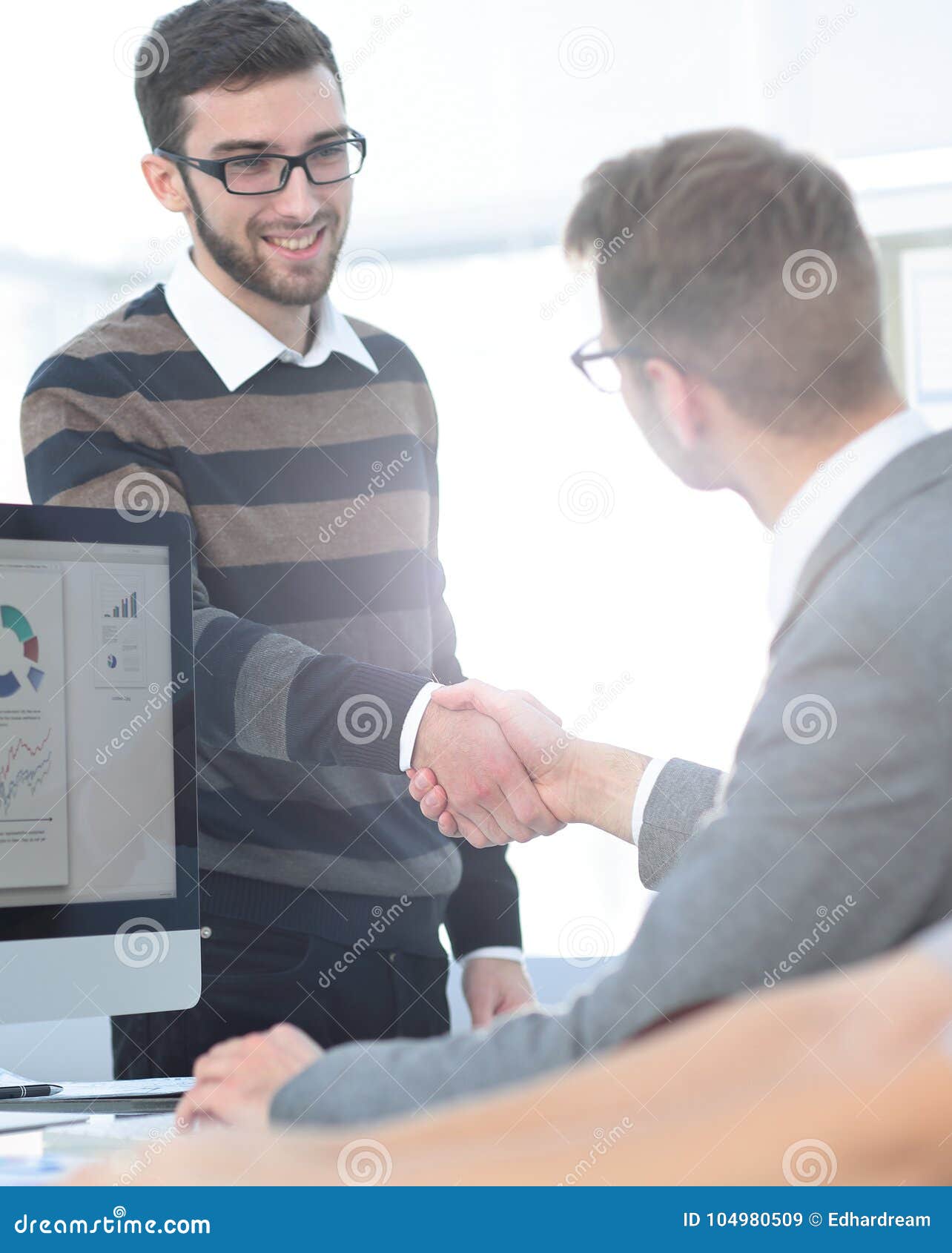 Handshake Manager and the Client Stock Image - Image of modern, adult ...