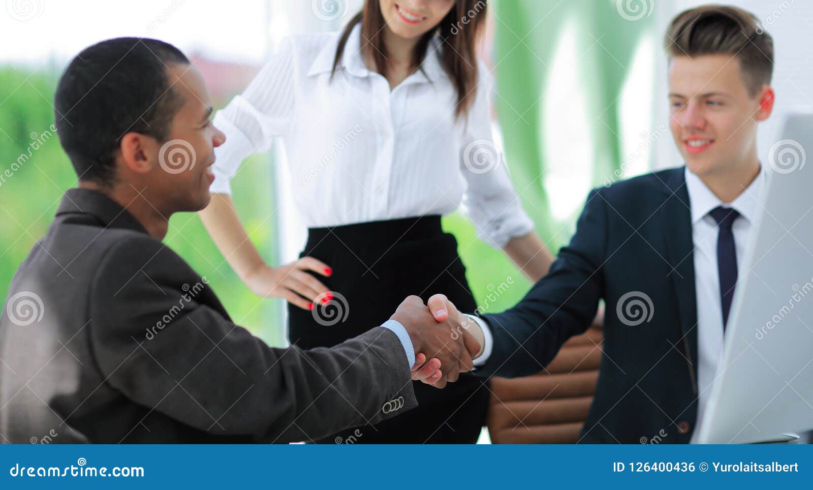 Handshake Manager and the Client in the Office Stock Photo - Image of ...