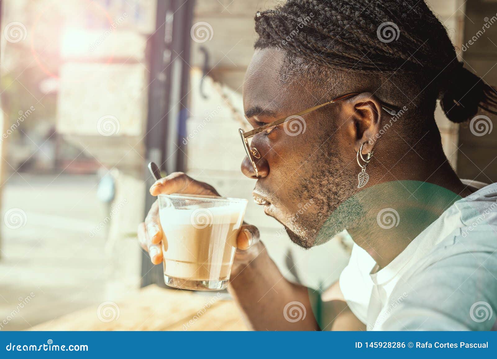 African American Drinking Coffee Stock Photos - Download 4,613 Royalty ...