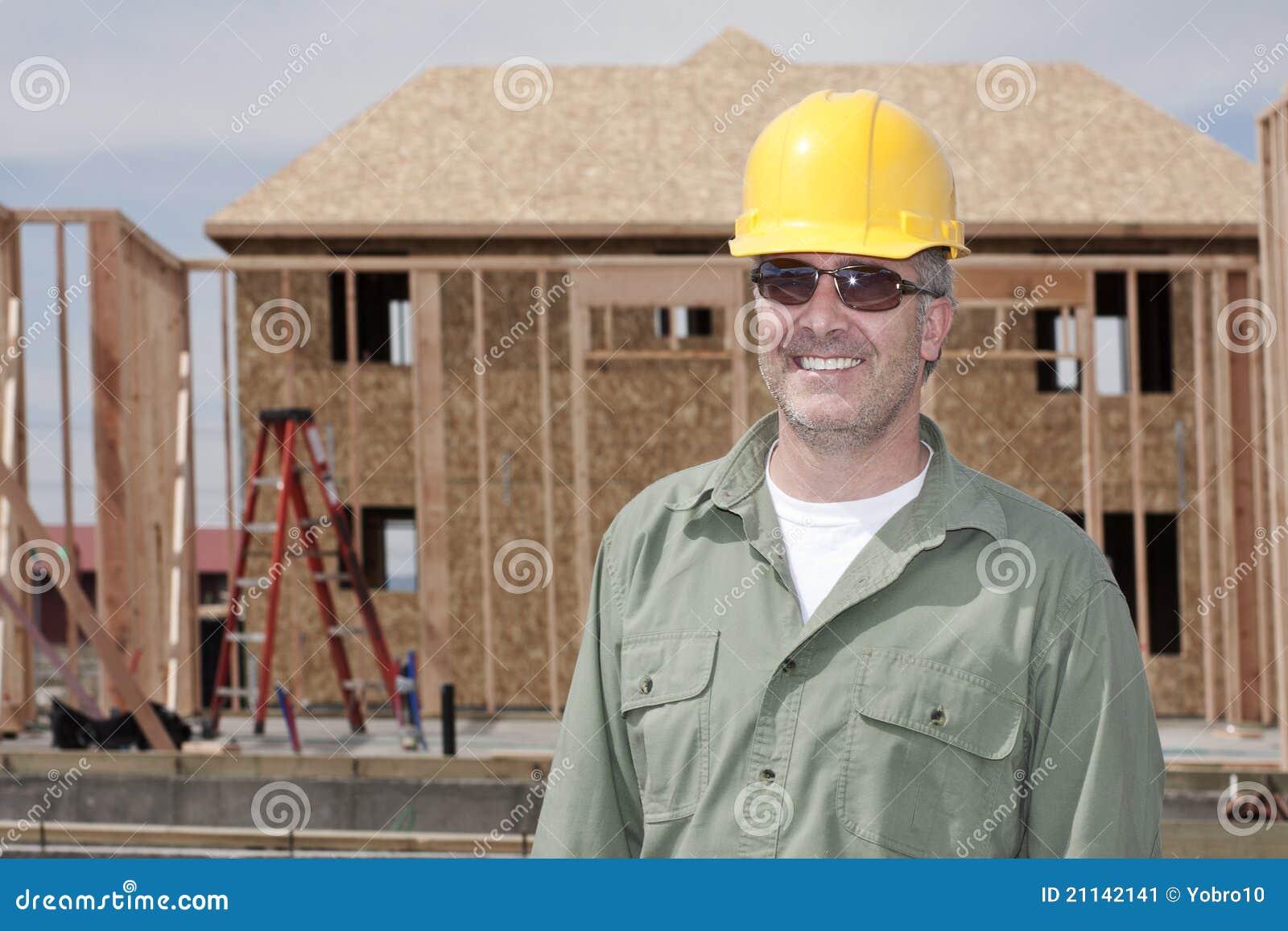 Handsome Construction Worker Building a Home Stock Image - Image of ...