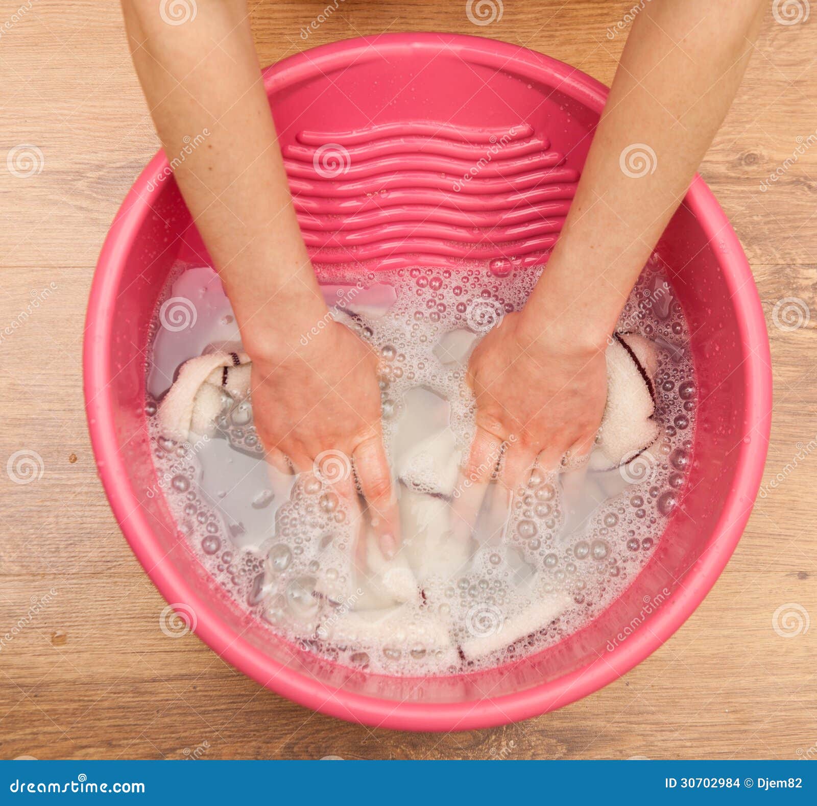 Handwas stock foto. Image of wasmachine, huis, blauw - 30702984