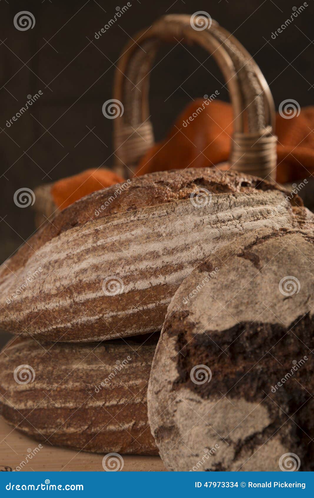 Handwerker-Brot-Sauerteig Und Rye Stockfoto - Bild von brot, teig: 47973334