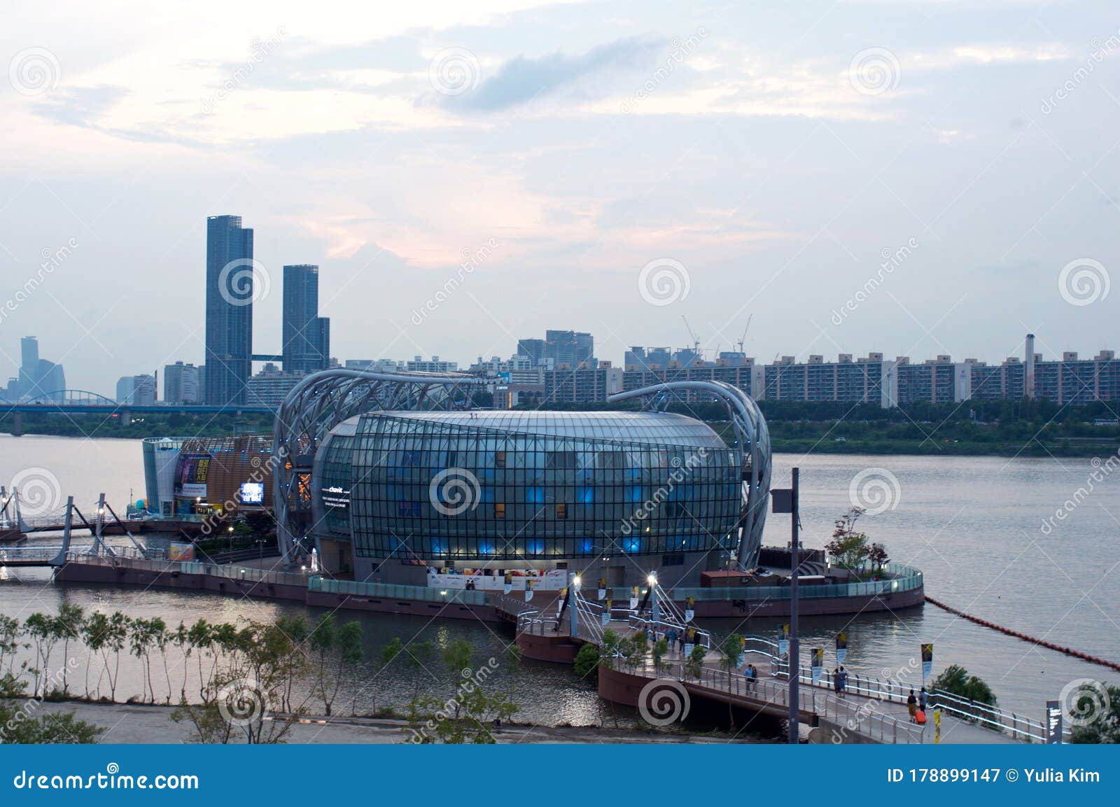 Hang River in Seoul in the Evening Stock Image - Image of east, south ...
