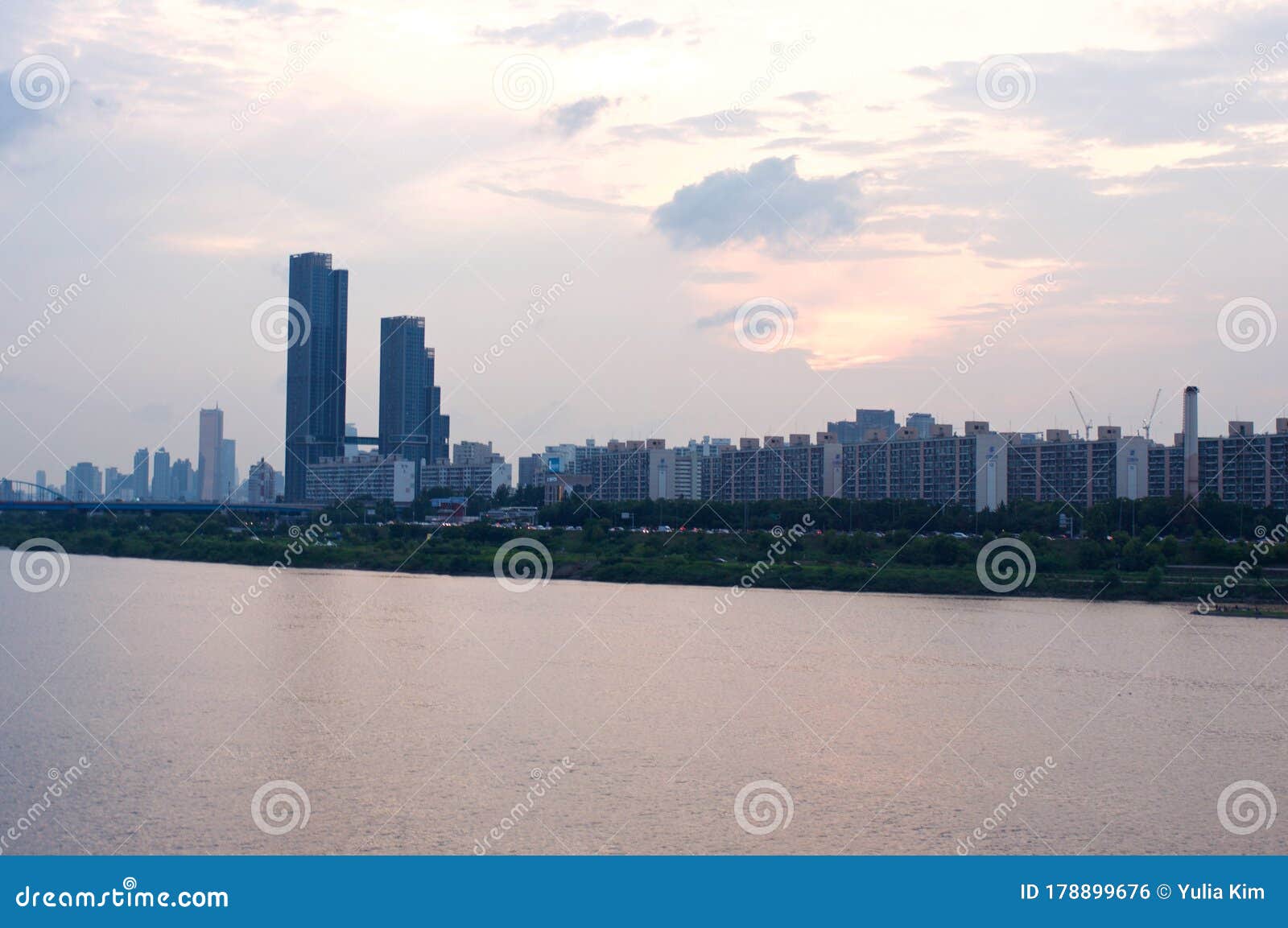 Hang River in Seoul in the Evening Stock Photo - Image of seagull ...