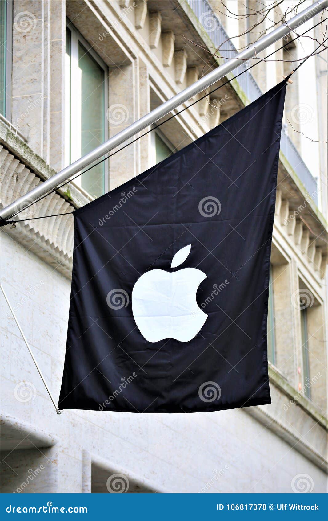11/13/2017 - Hannover/Germany - an Image of a Apple Logo - Store ...