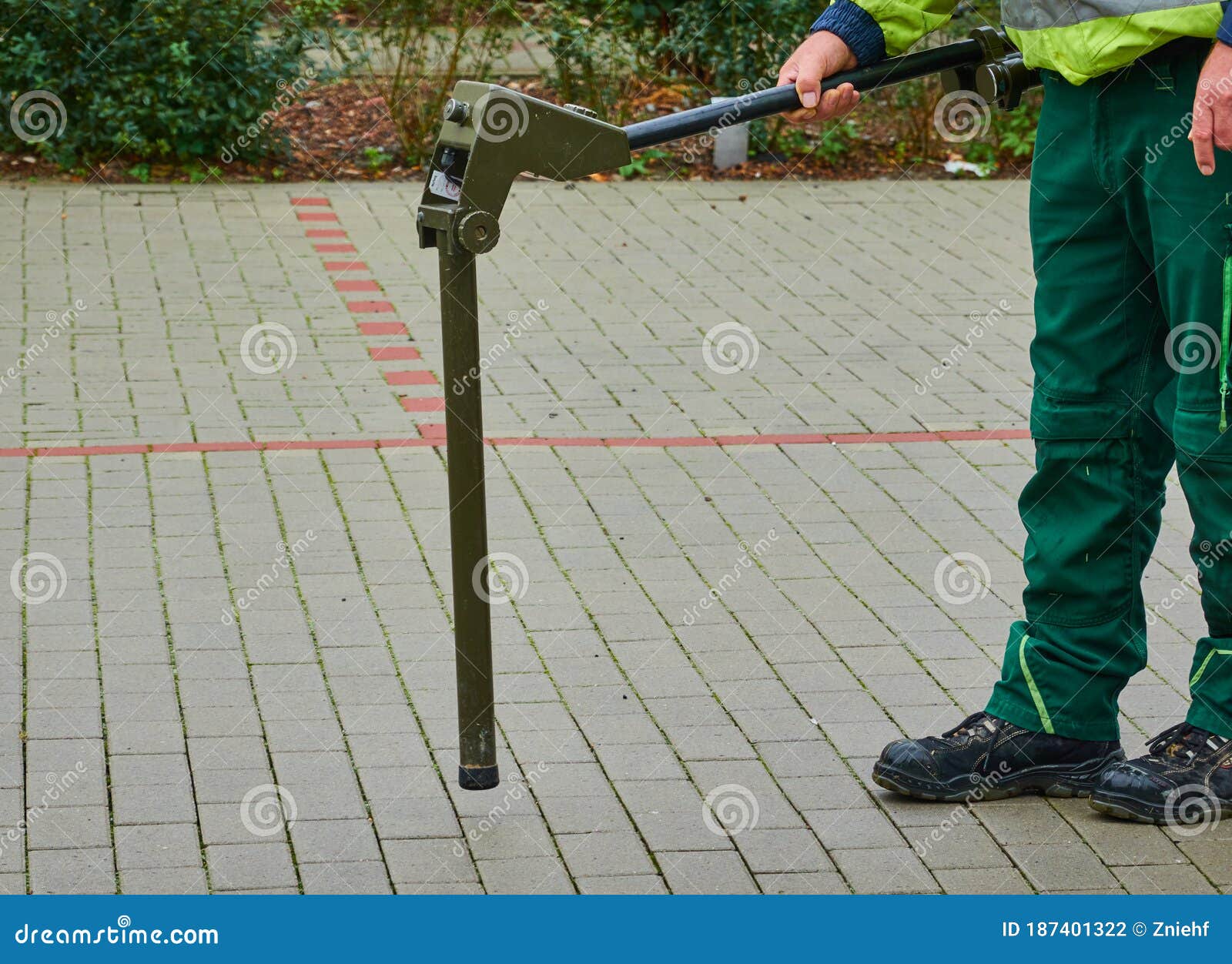 Search of Dud Bombs and Bombs from the Second World War with the ...