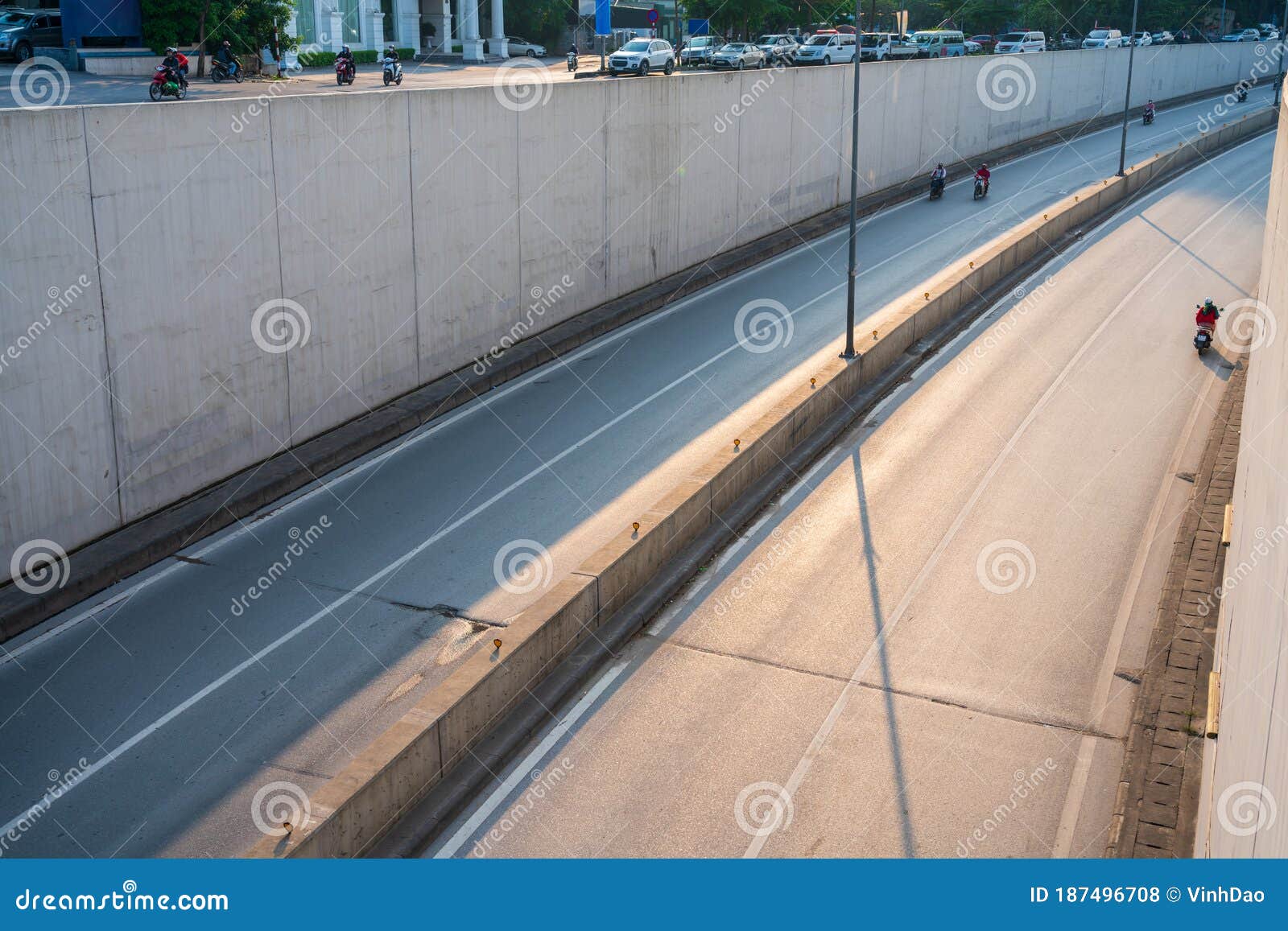 Hanoi Traffic with Vehicles Running on Dai Co Viet Crossing Underpass ...