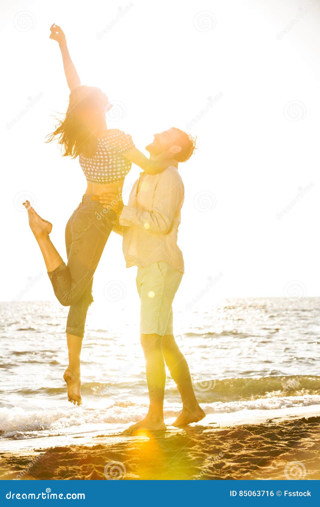Happiness and Romantic Scene of Love Couples Partners on the Beach ...