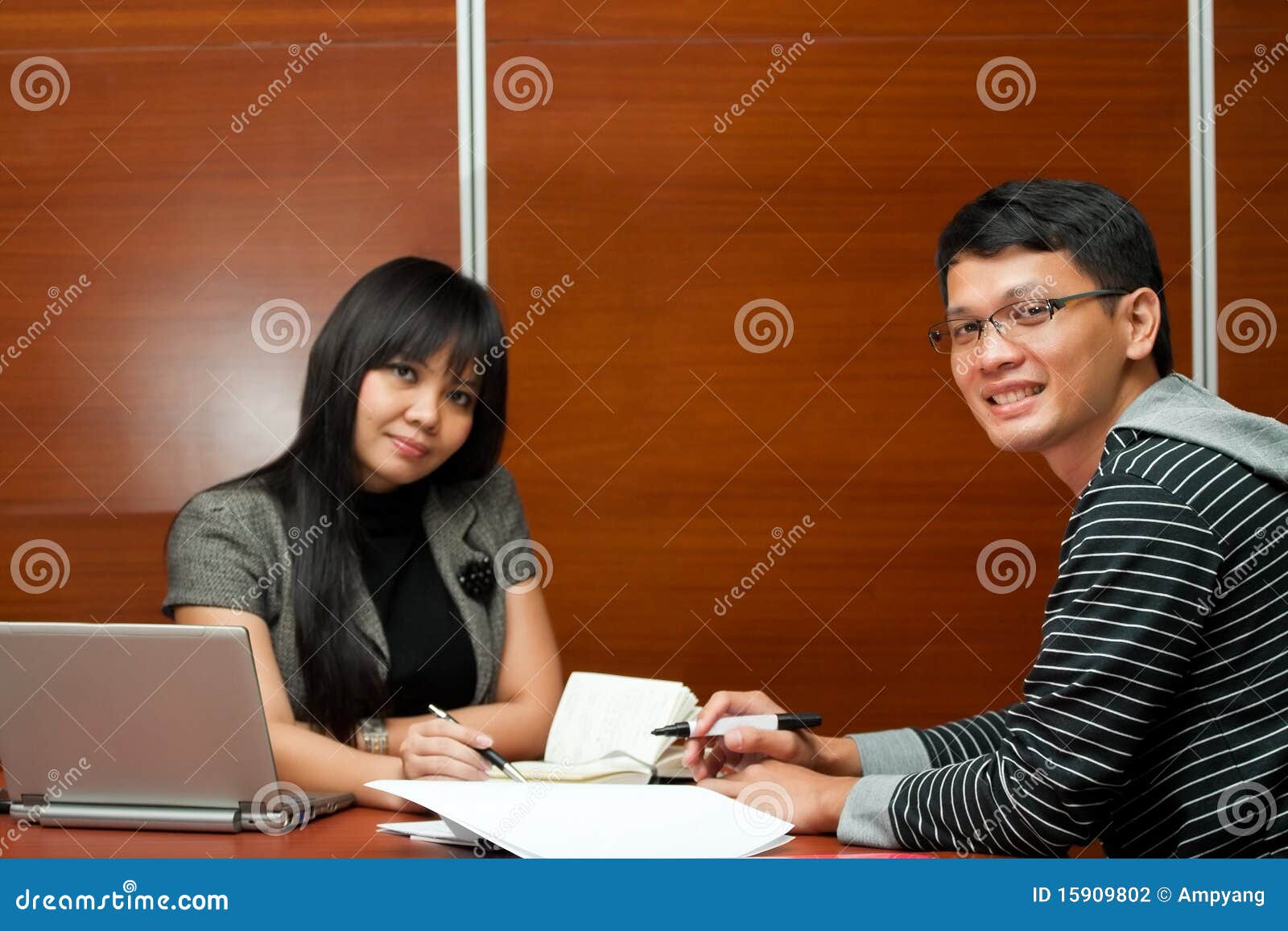 Happy Asian Business Teamwork in Meeting Stock Photo - Image of worker ...