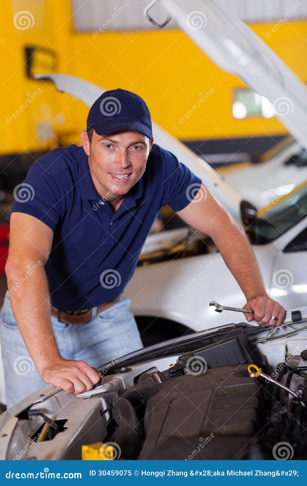 Happy auto mechanic stock image. Image of occupation - 30459075