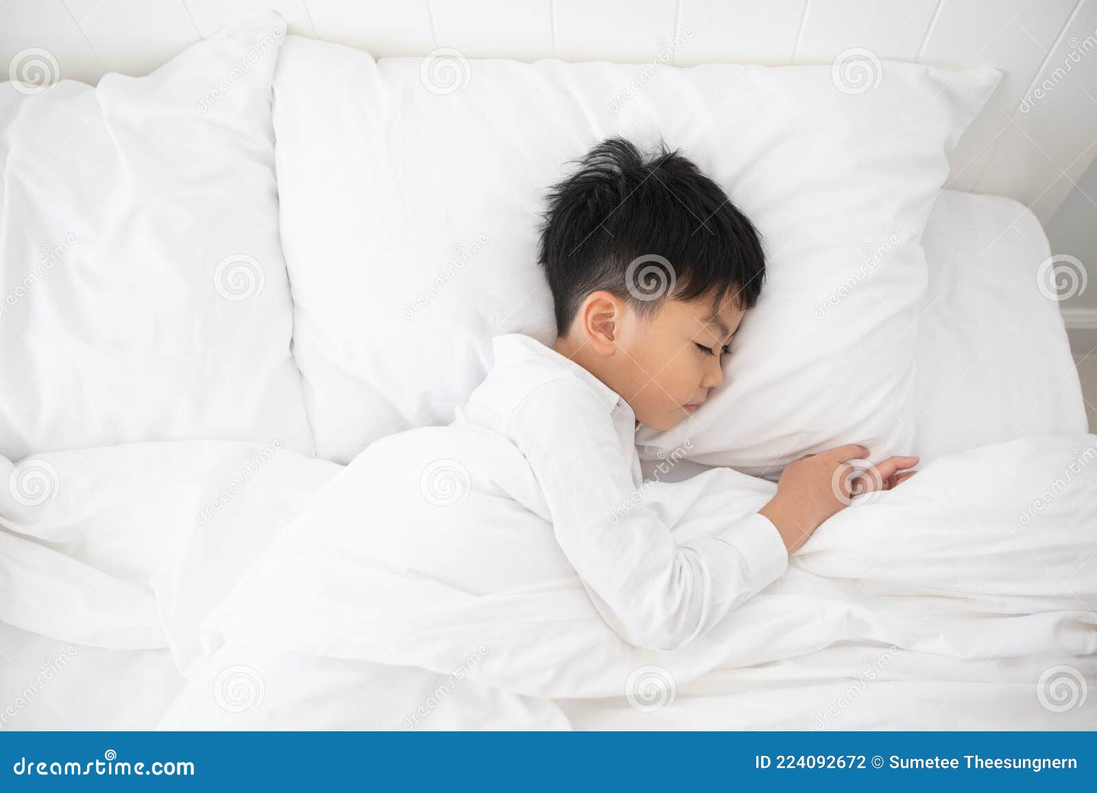 Happy Bedtime Child Sleeping on Bed Stock Photo - Image of pretty ...