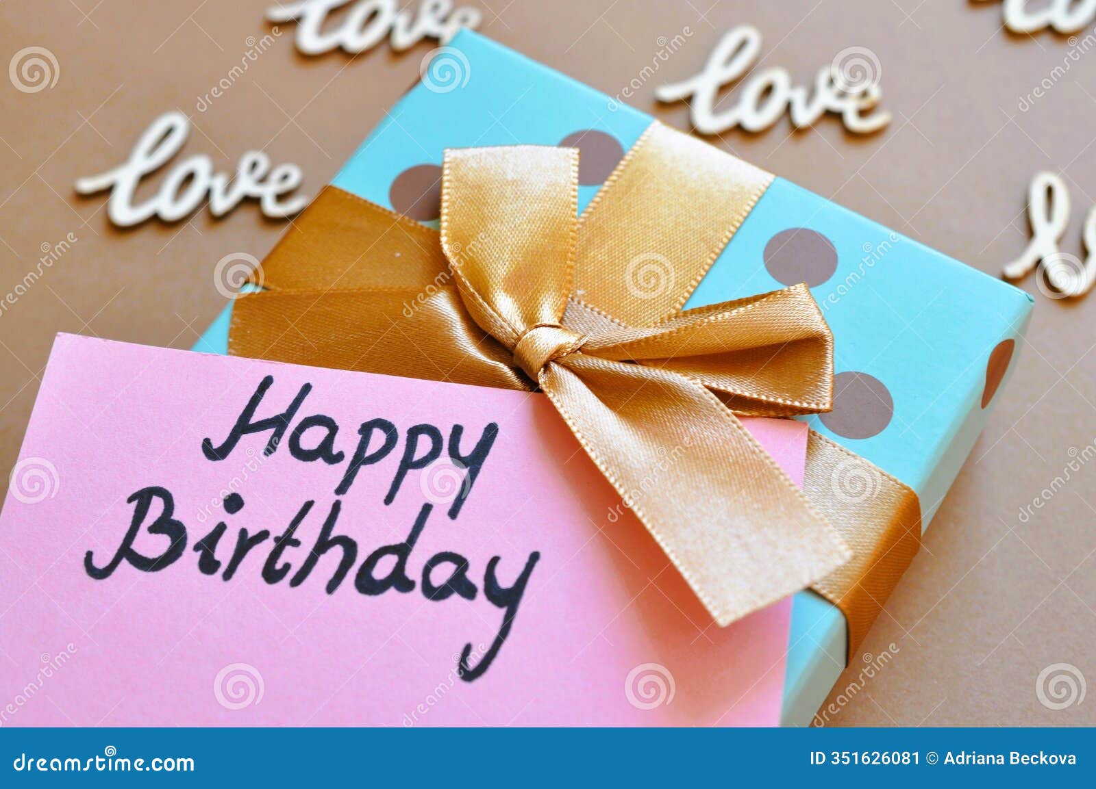 Birthday Present with Pink Gift Card Stock Illustration - Illustration ...