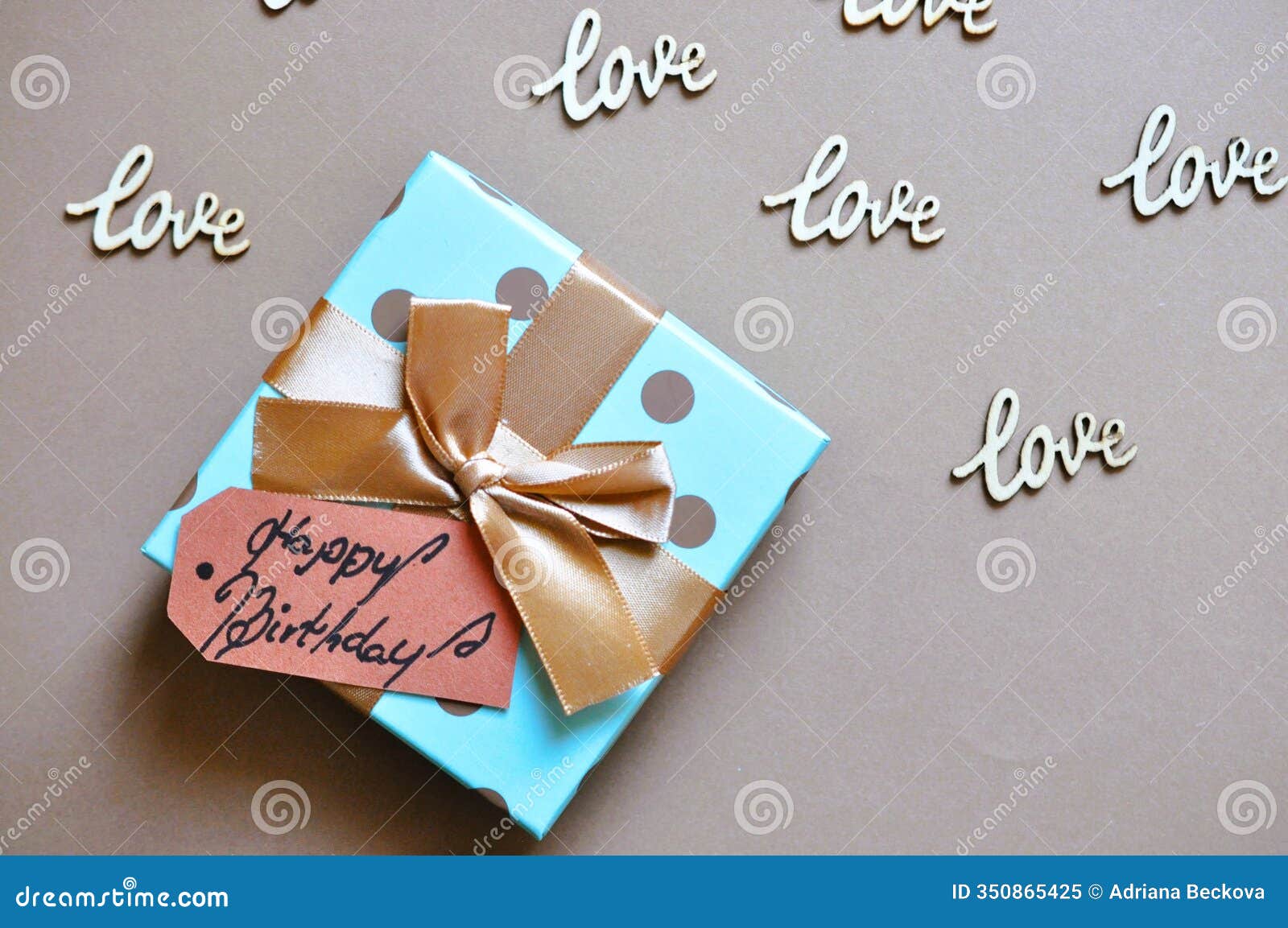 Happy Birthday Gift Card on Gift Box Stock Illustration - Illustration ...