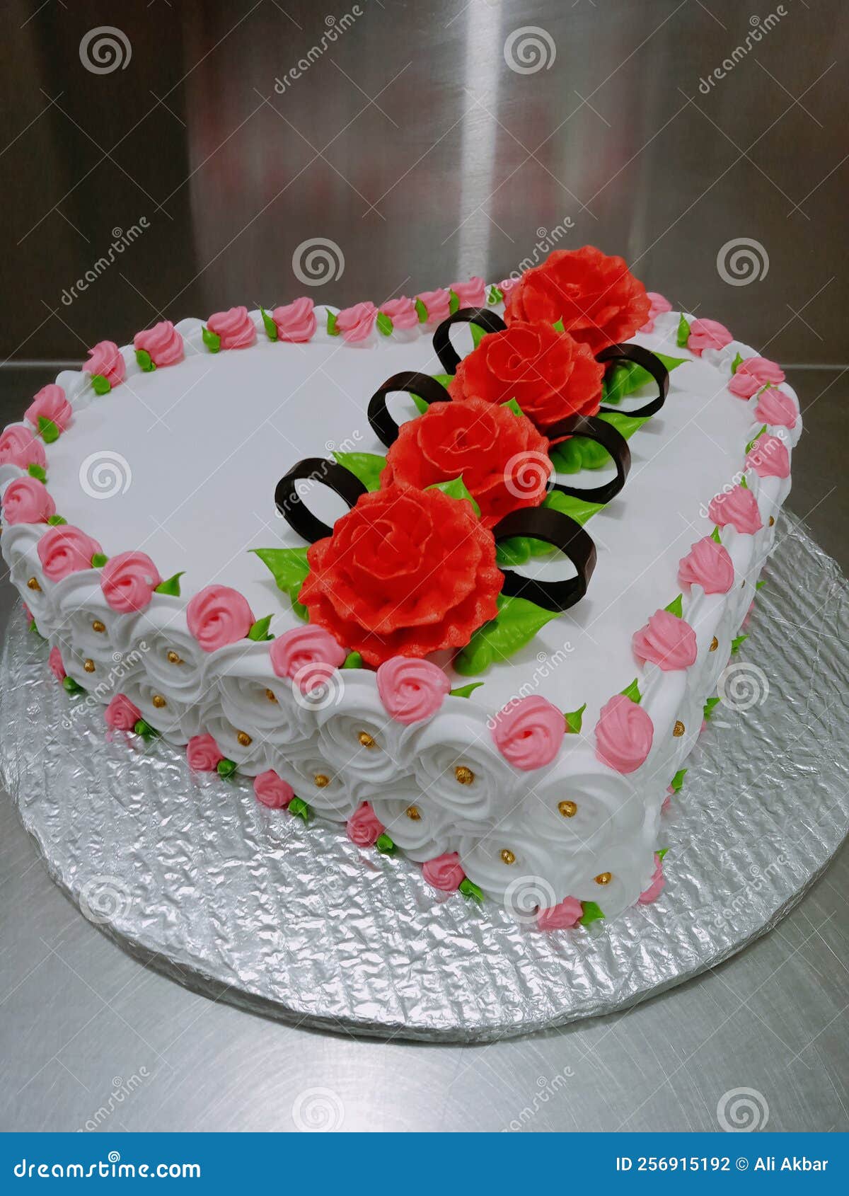 Heart Shape Cake stock photo. Image of petal, baking - 256915192