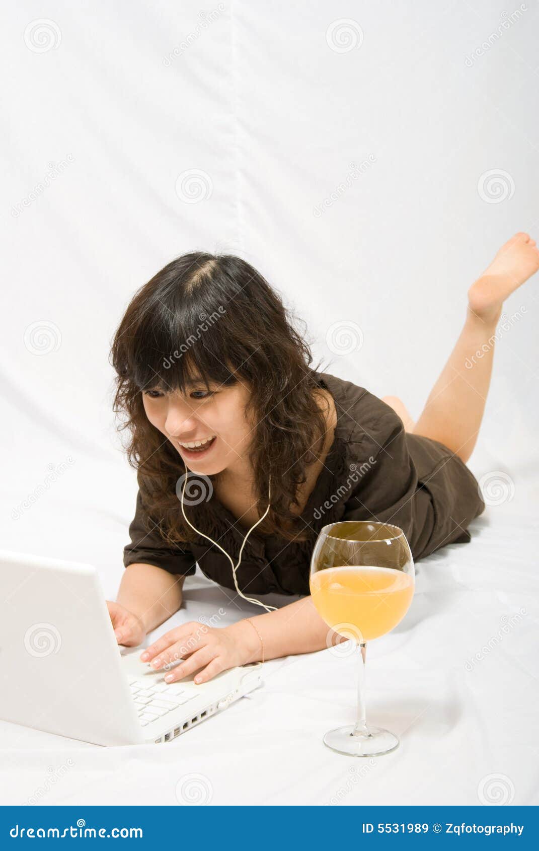 Happy Chatting Picture. Image: 5531989