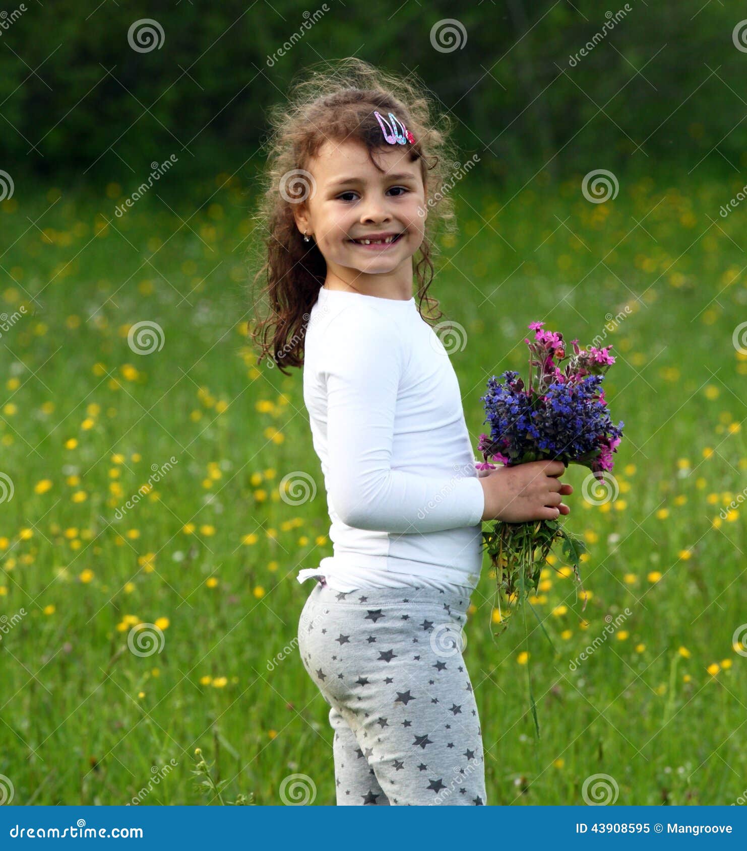 Happy Child in Spring Flowers Stock Image - Image of rose, beauty: 43908595