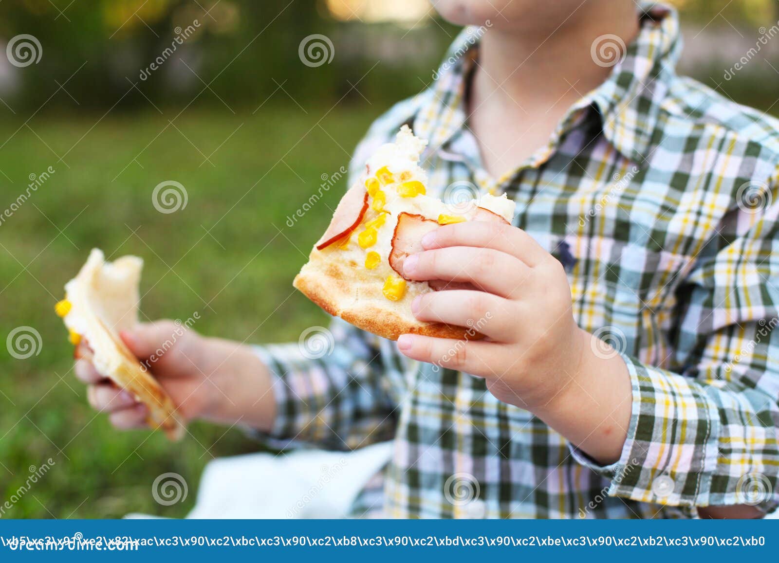 Happy Children Eating Pizza Outdoors Stock Photo - Image of food, group ...